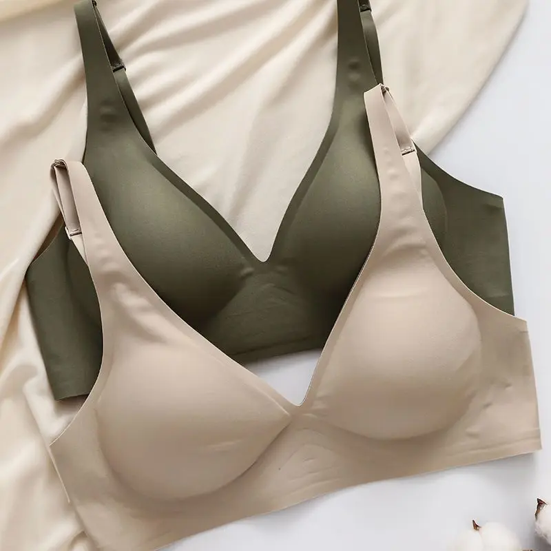 Japanese-Jelly-Deep-V-Bra-Women-s-Invisible-Traceless-One-piece-Ultra-thin-Bra.jpg