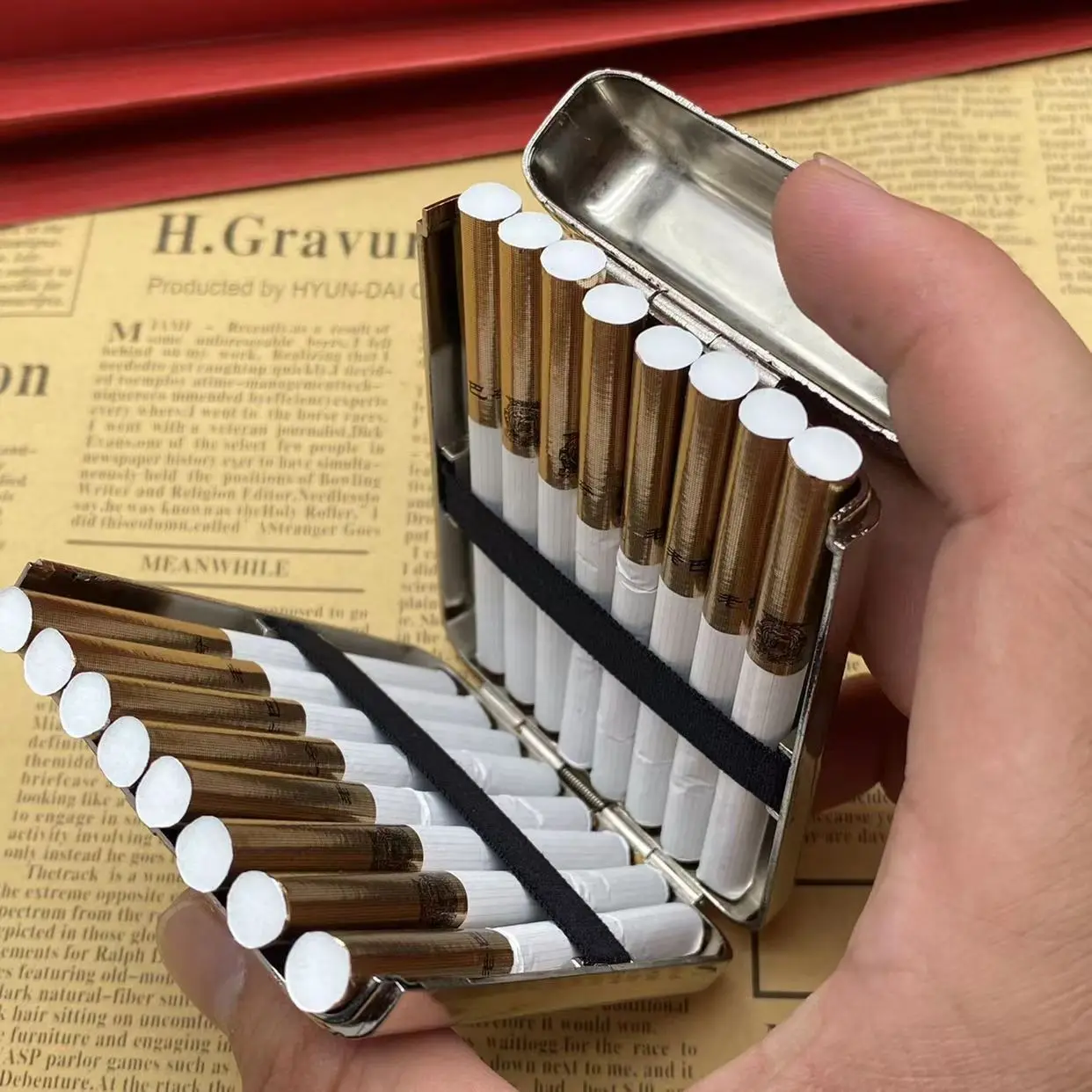 Vintage Metal Hand-carved Cigarette Case For 14 Cigarettes