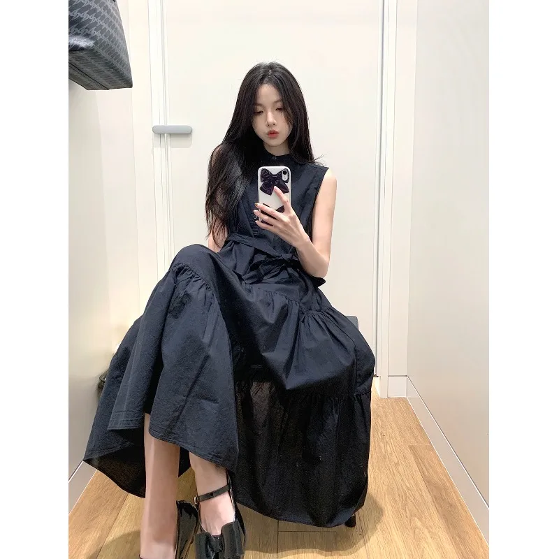 프랑스 스타일 레트로 블랙 민소매 원피스 드레스 여성 의류 봄여름 2023 년 신제품 레이스업 허리를 포옹 중간 길이 기질
