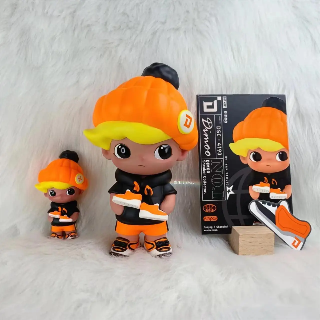 POPMART-DIMOO-Sneaker-Collector-s-Fashion-Toy-Limited-Designer-Doll ...