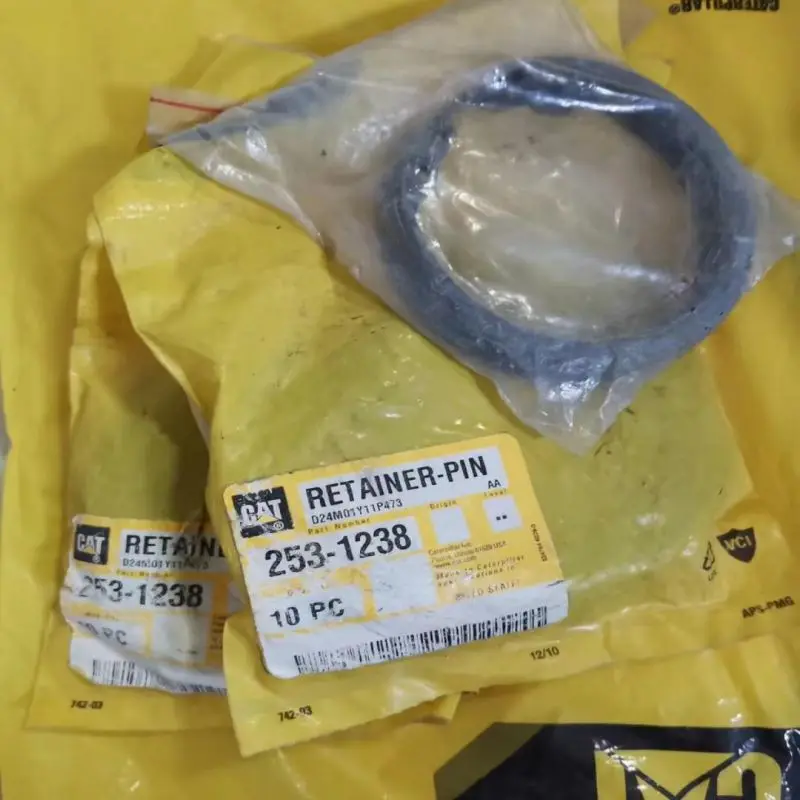 GENUINE-CAT-RETAINER-PIN-253-1238-OEM-NEW.jpg