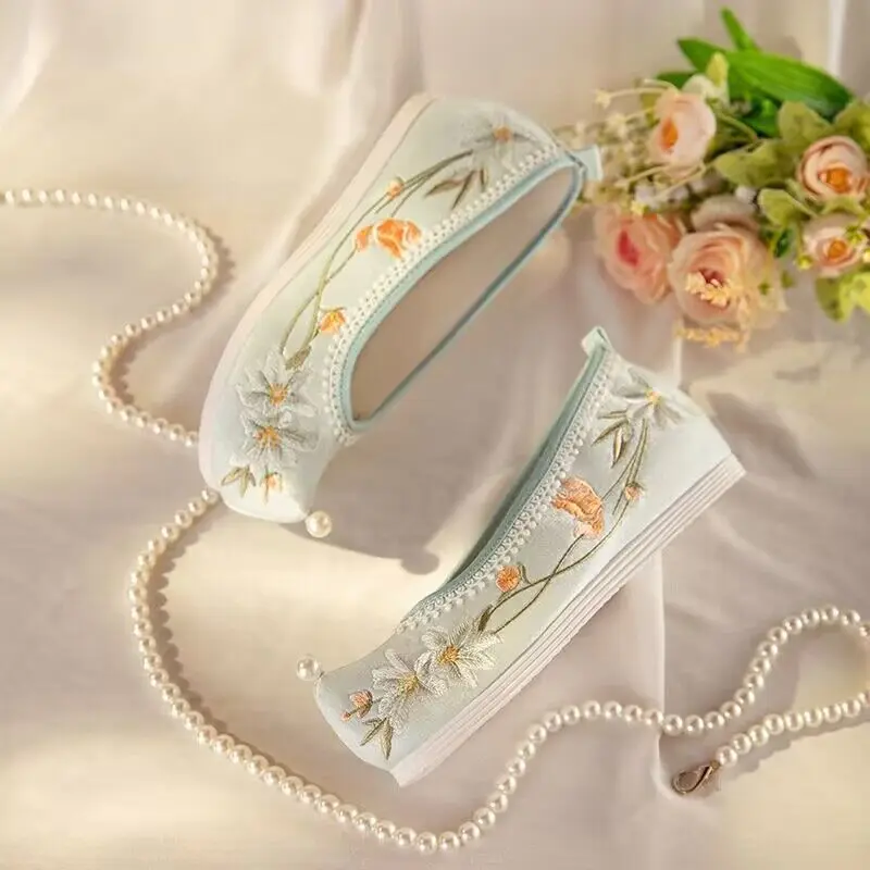 Chinese Hanfu Shoes: The Complete Guide to Authentic, Comfortable, and ...