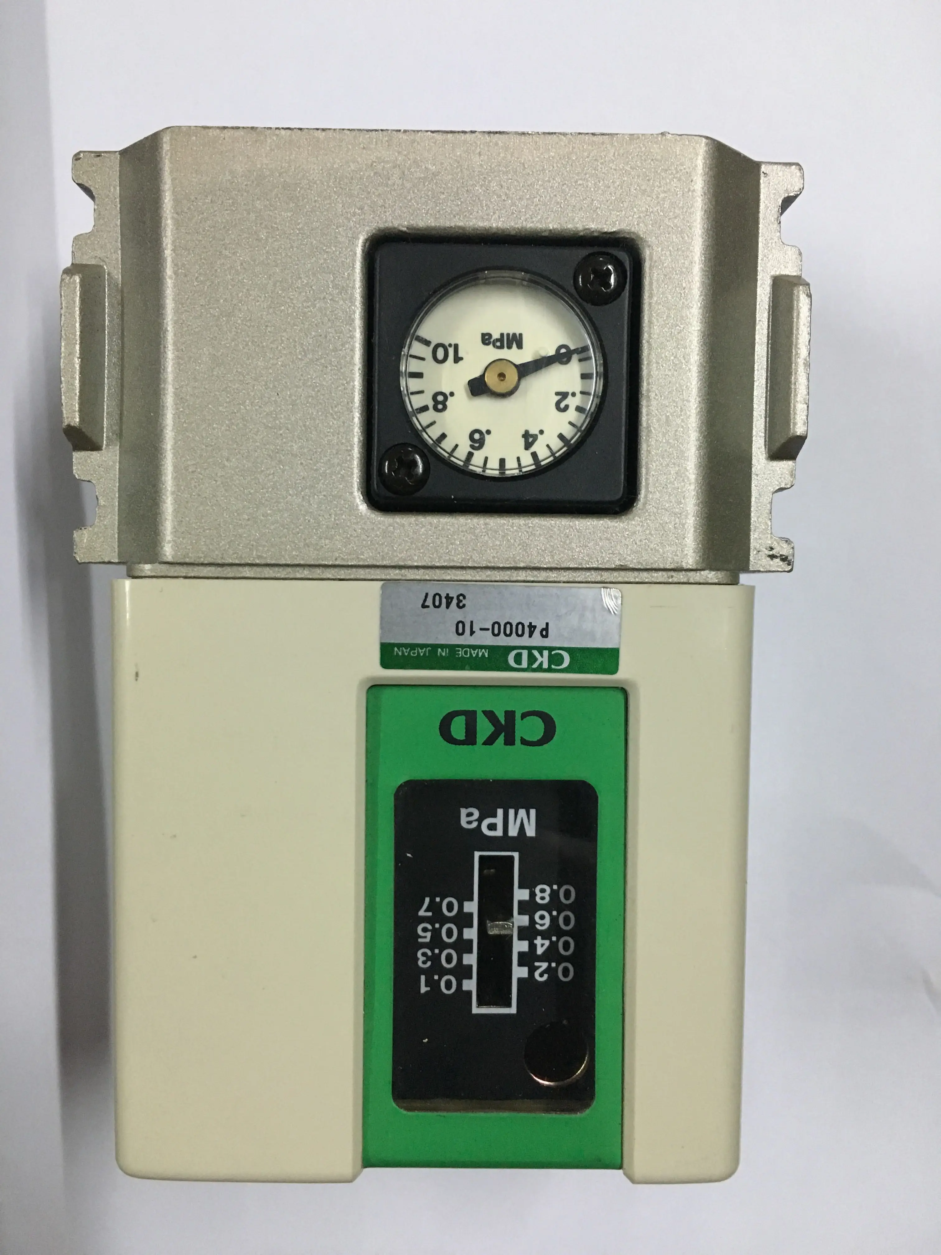 CKD-mechanical-pressure-switch-P4000-10-8-W-3N.jpg