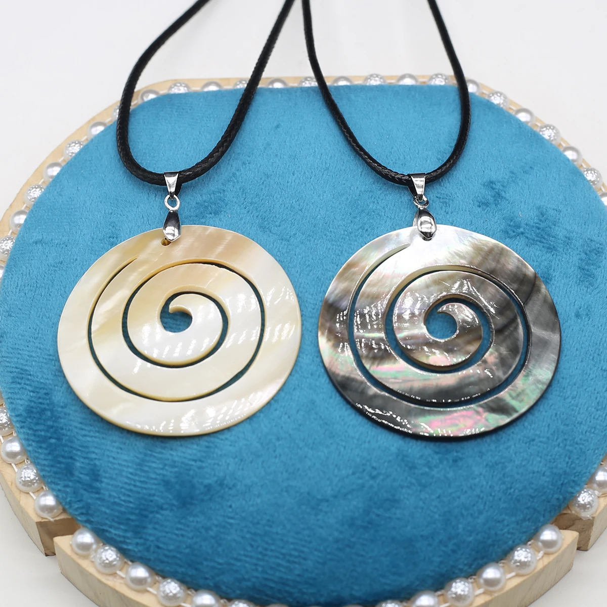 Rosca-Colar-Pingente-Redondo-para-Mulheres-Natural-Black-Shell-Shell ...