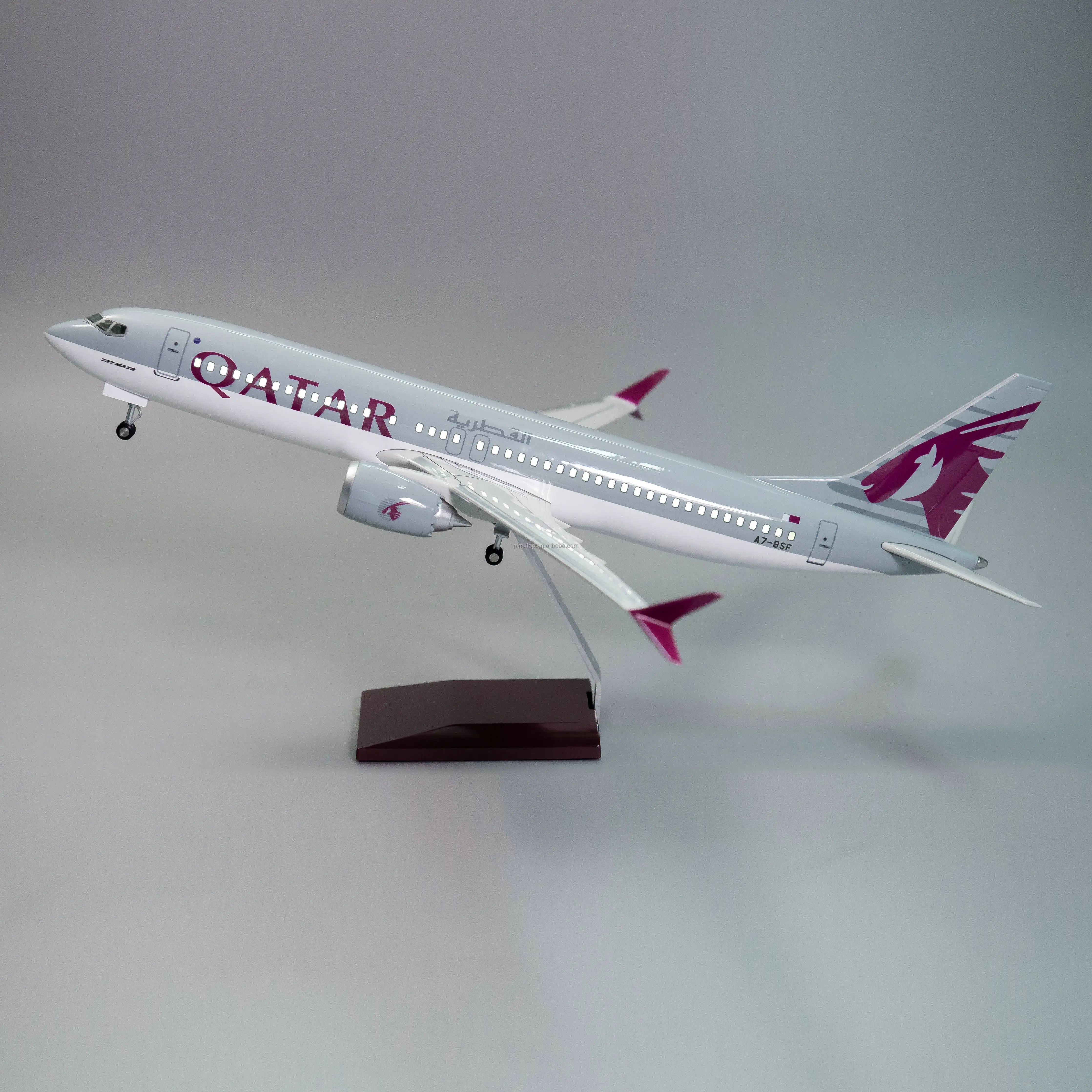 LED 737 MAX 8 Modelo de avión Modelo de avión de resina y metal Escala ...