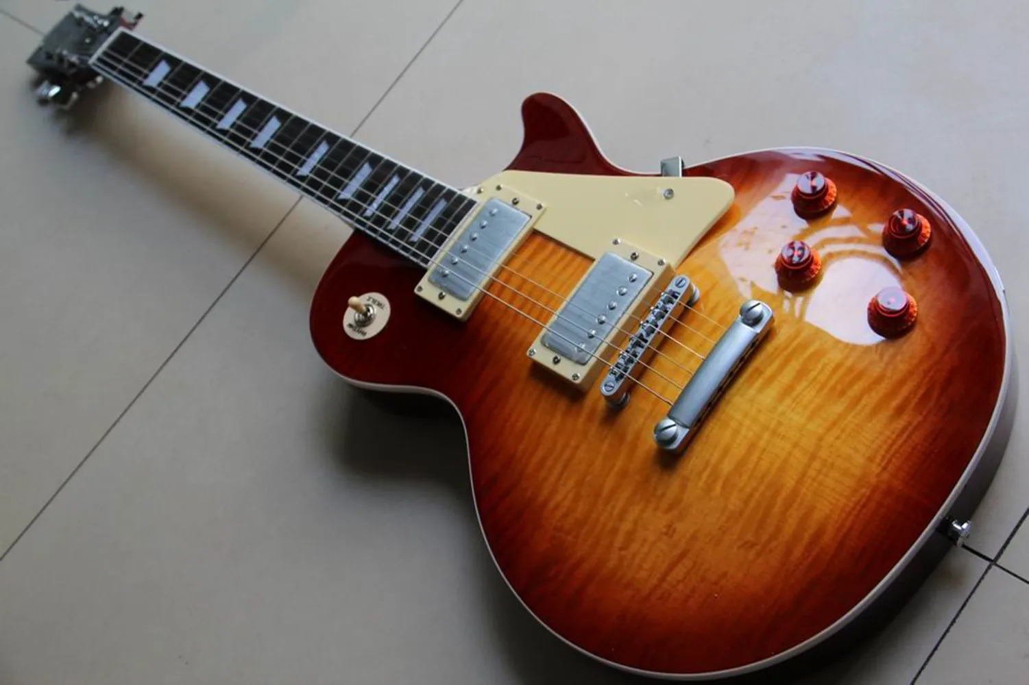 Wholesale-Guitars-new-arrival-LP-Custom-Electric-Guitar-Mahogany-Top ...
