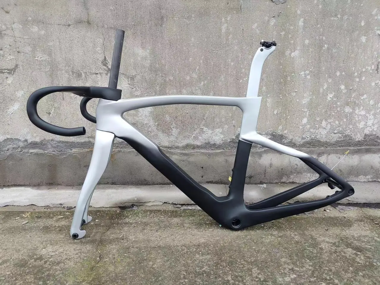 Silvery Black T1100 UD Carbon Fiber Disc Rim Brake Frame F14 Carbon ...