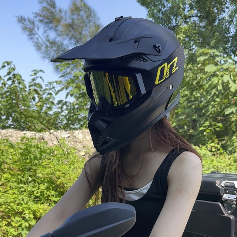 Professional-Light-Off-Road-Helmet-motocross-Downhill-helmet-MTB-DH ...