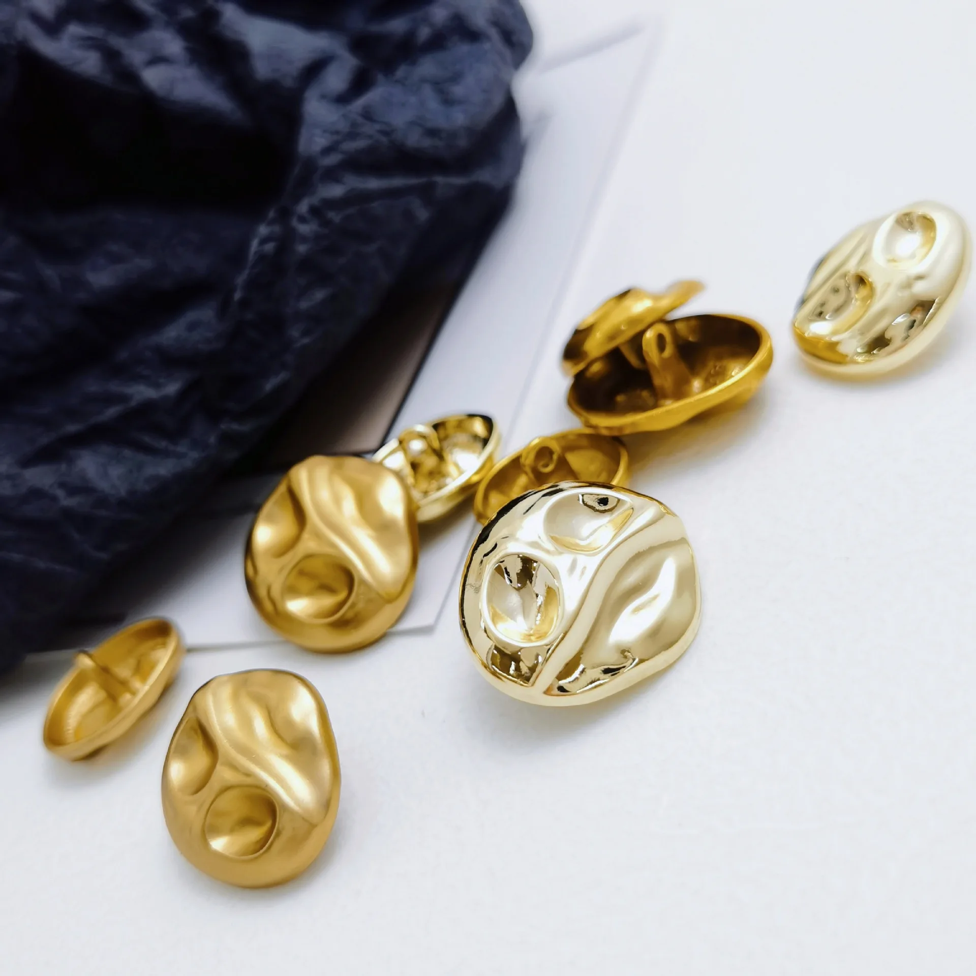 10pcs-18mm-20mm-23mm-Lexury-Irregular-Gold-Sewing-Buttons-Wholesale ...