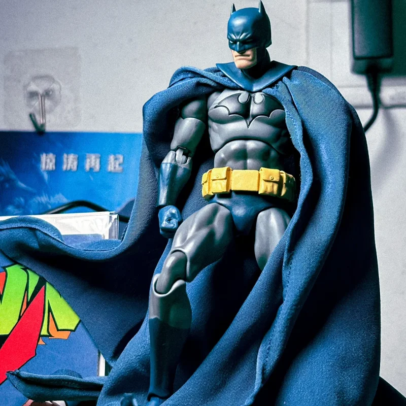 CT Toys Mafex105 Multiverse Batman: Hush (Blue/Grey Variant) Comic ...