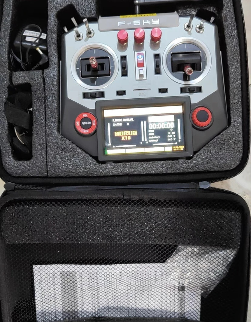 Frsky-Horus-X10-iXJT-2-4Ghz-16CH-LCD-480-272-M10.jpg