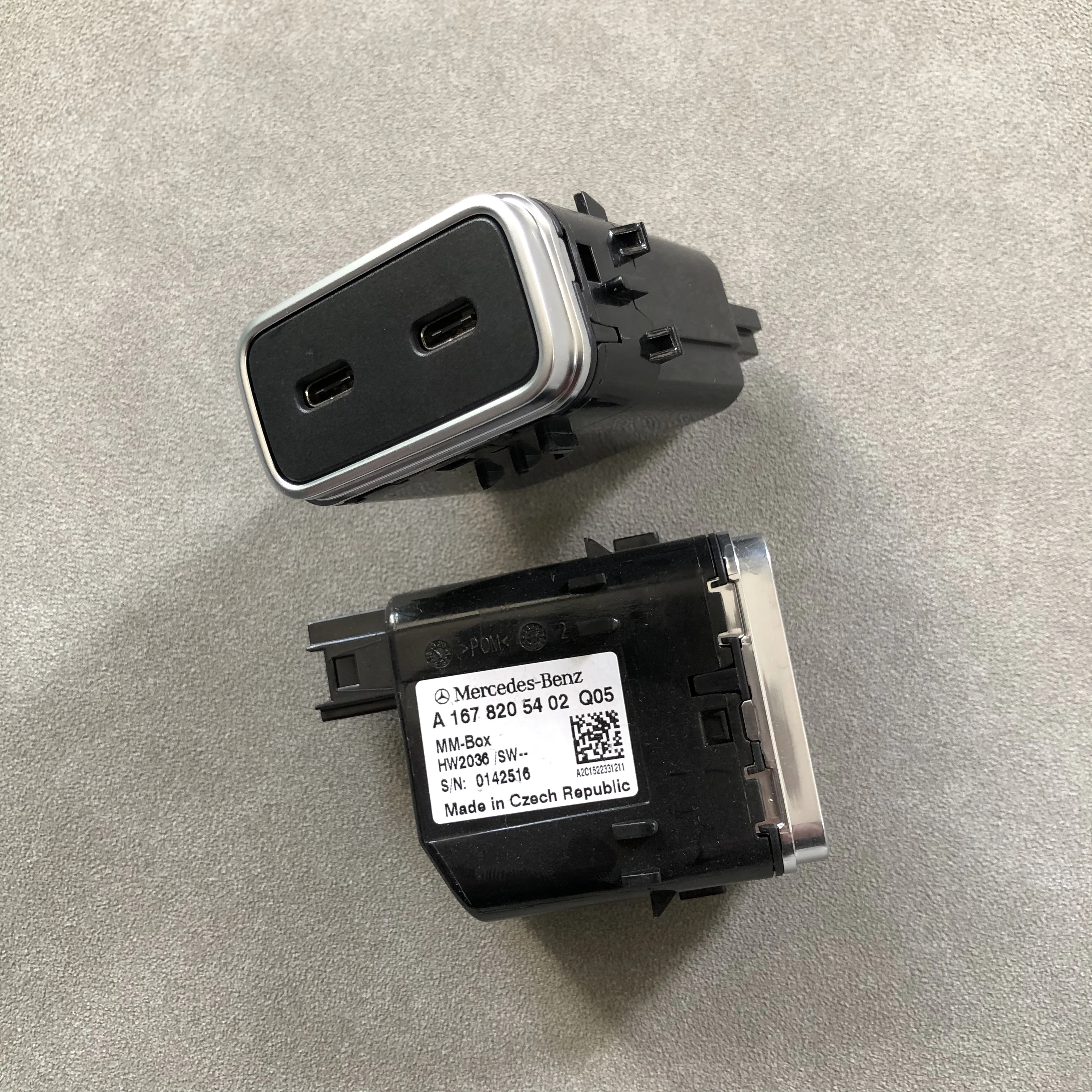 For-Mercedes-Benz-GLS-GLE-Rear-Usb-Type-c-Port-A1678205402.jpg