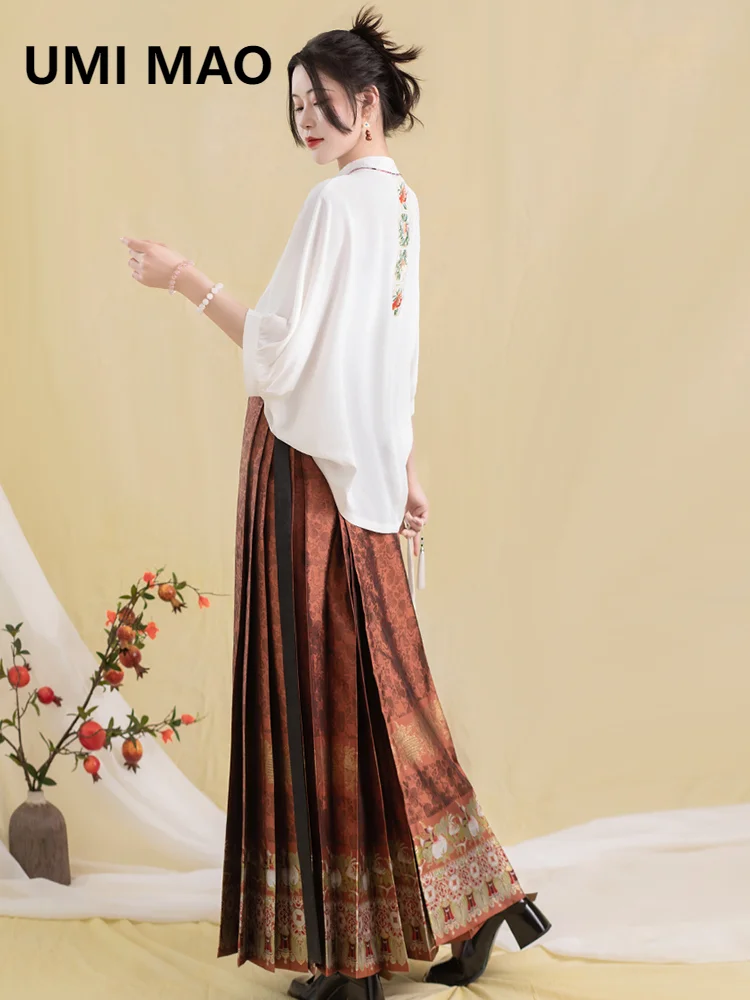 UMI-MAO-Chinese-Hanfu-Femme-Ming-Made-Woven-Gold-Horse-Face-Skirt-With ...