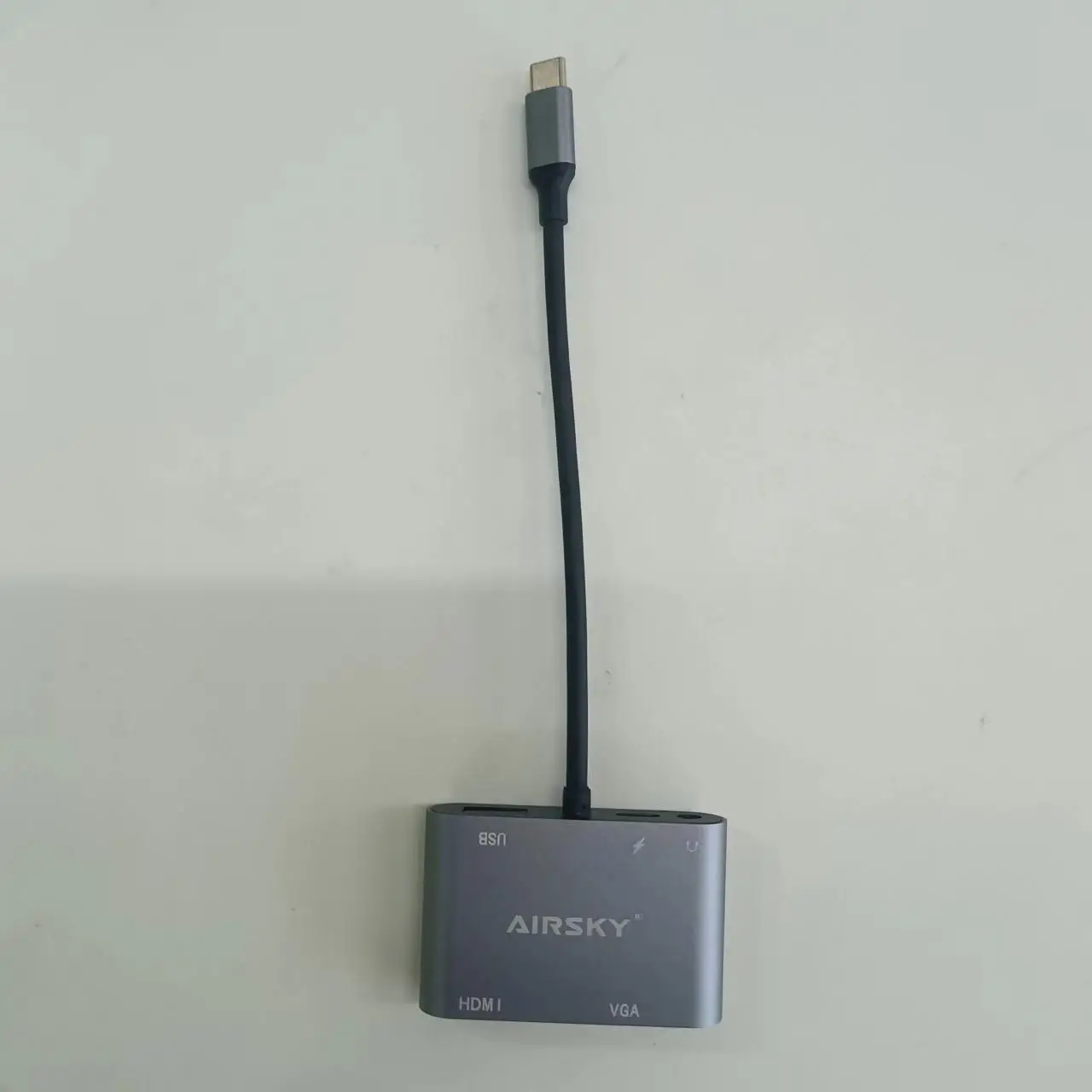 AIRSKY-USB-C-VGA-AUX-HDMI.jpg