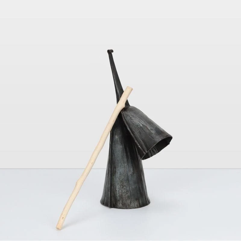 African-Characteristic-Cowbell-Stage-Performance-Dance-Accompanied-Band ...