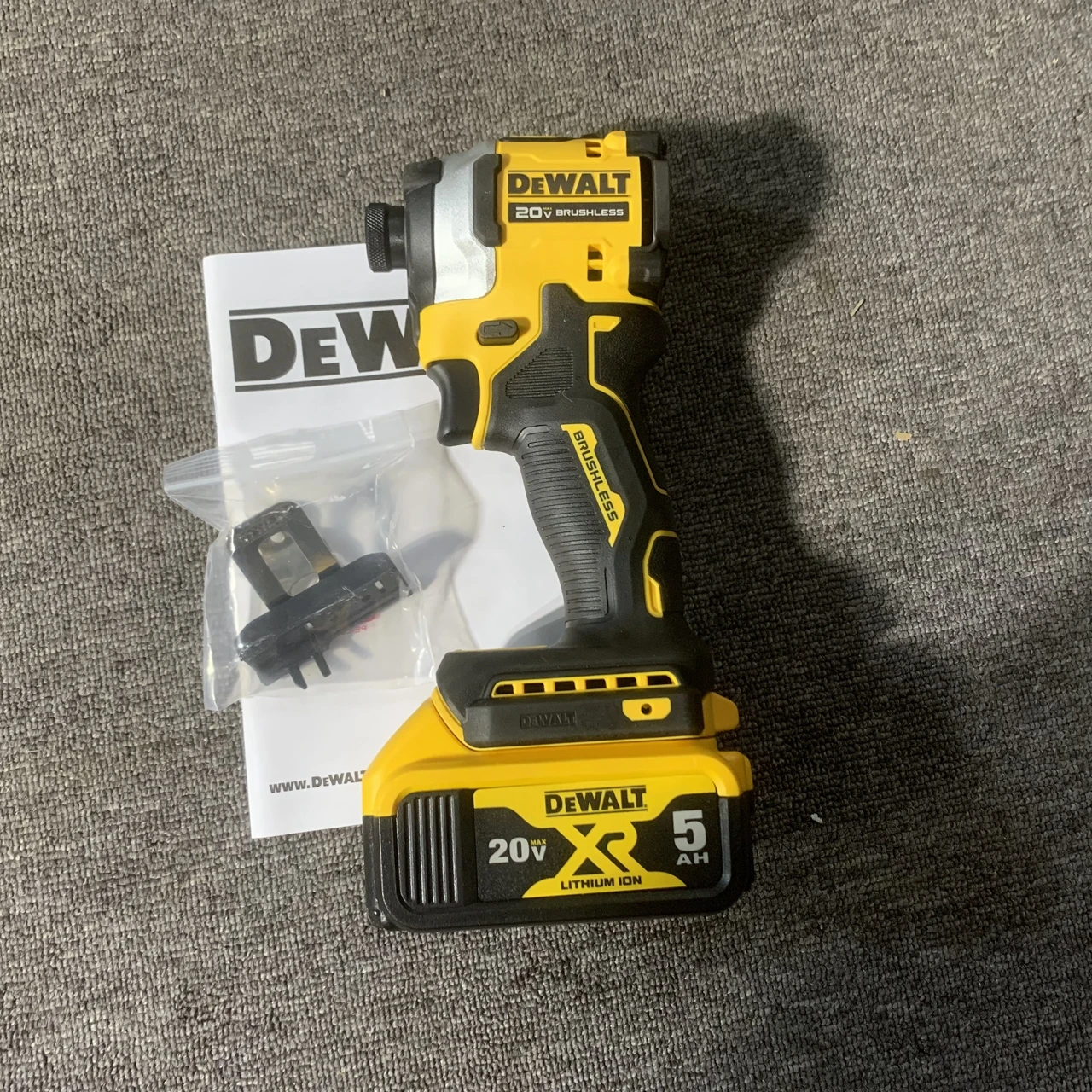 New-Dewalt-DCF850-1-4-impact-driver-20v-Includes-5-0AH-battery-New ...