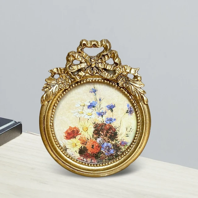 Round Ornate Frame