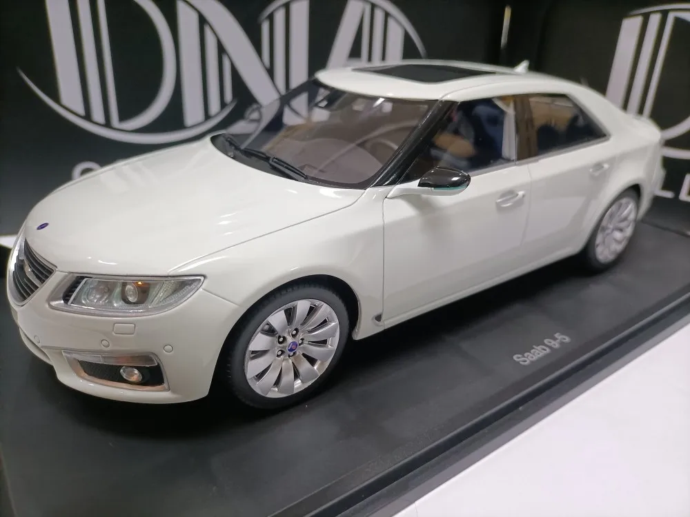 Diecast 1/18 Scale Saab 9 5 Aero Sedan 2010 Simulation Resin Car Model ...