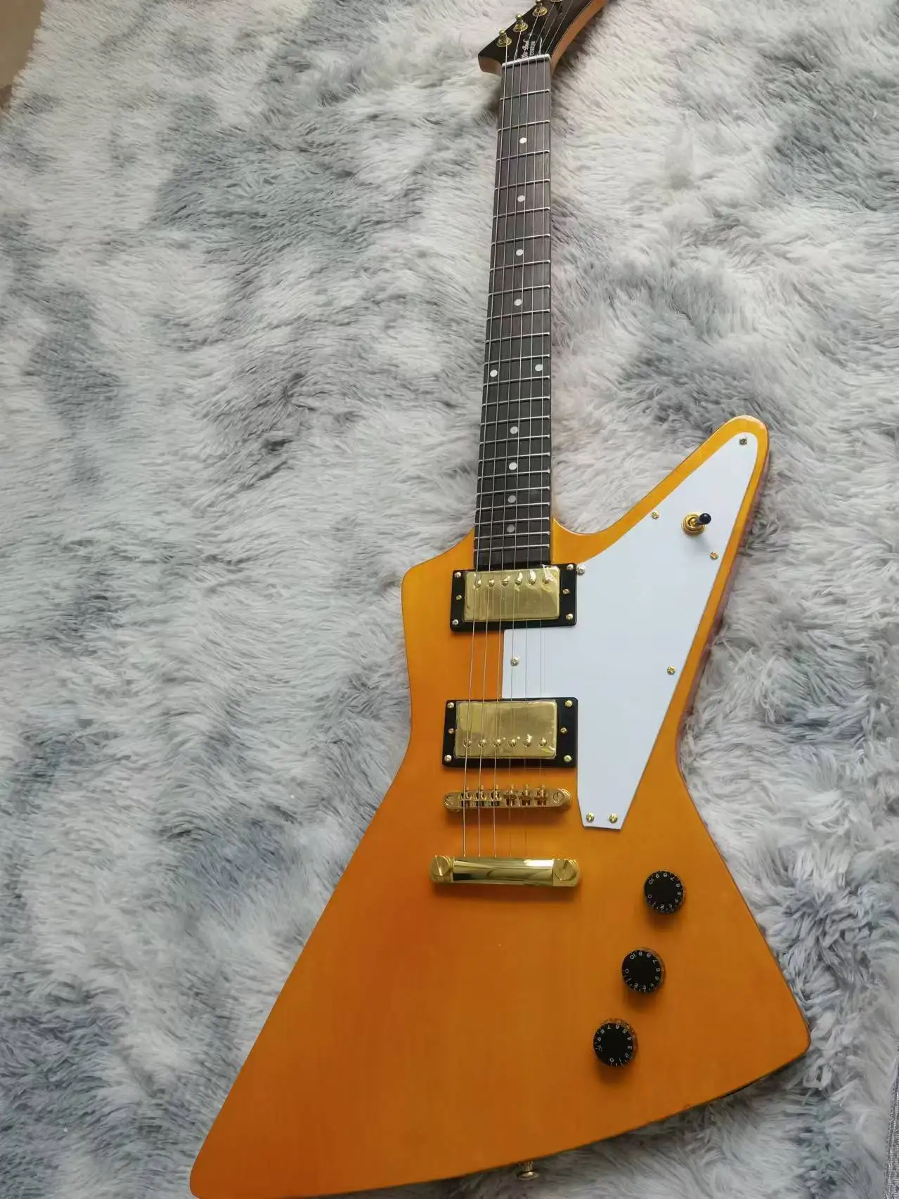 Guitarra-El-ctrica-Explorer-amarilla-de-alta-calidad.jpg