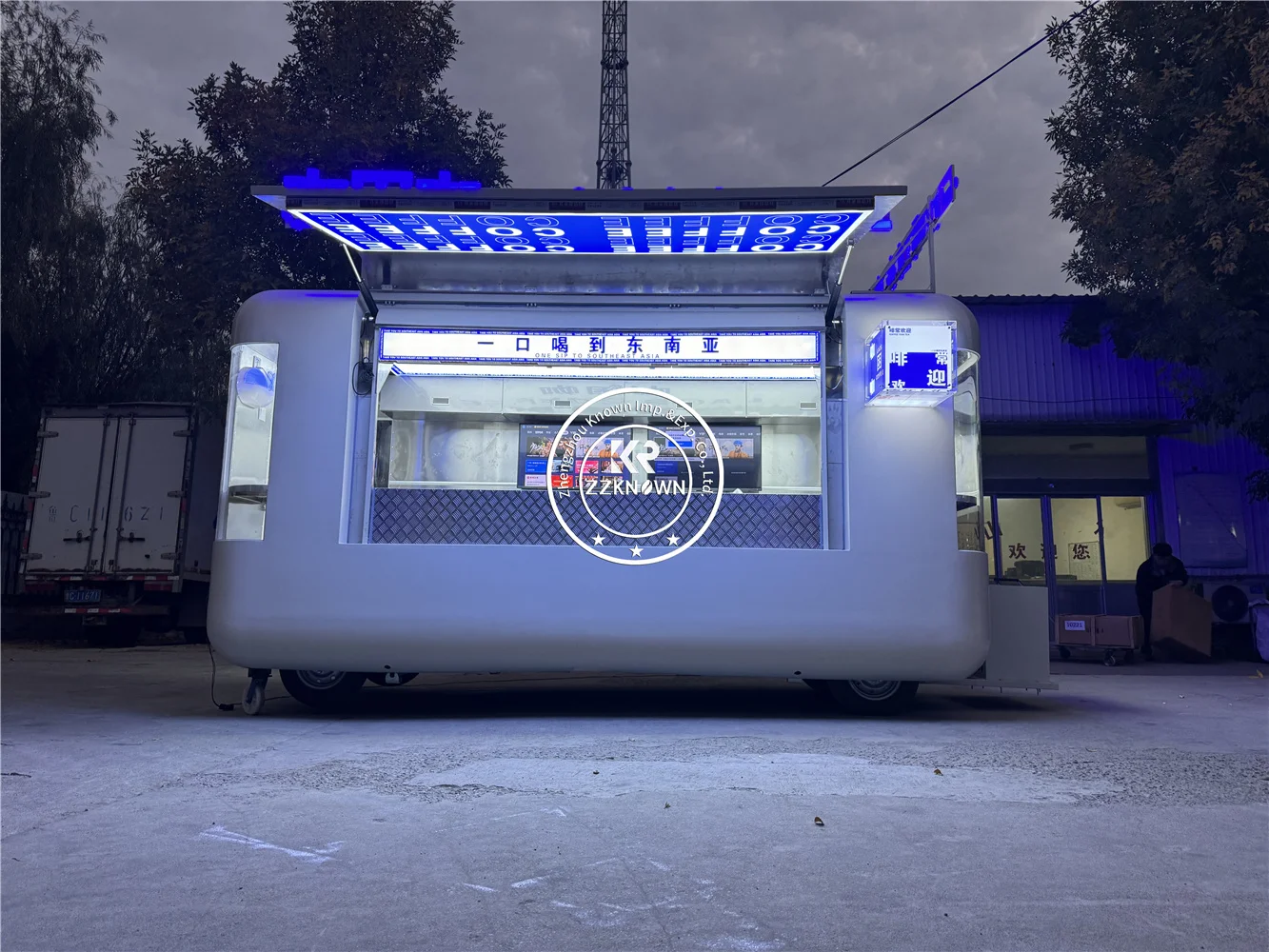 2023-Outdoor-Blue-Buss-Food-Truck-With-CE-Certification-Fast-Street ...