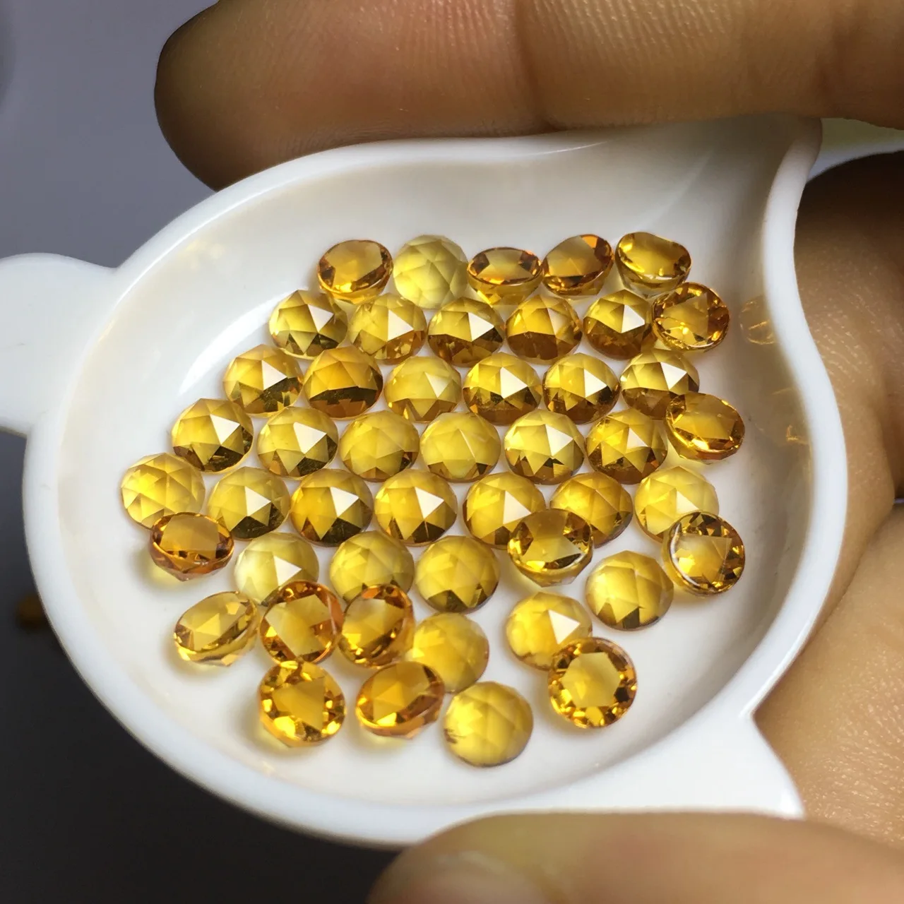 Factory Wholesale 100% Real Natural Round Flat-Bottomed Yellow Crystal ...