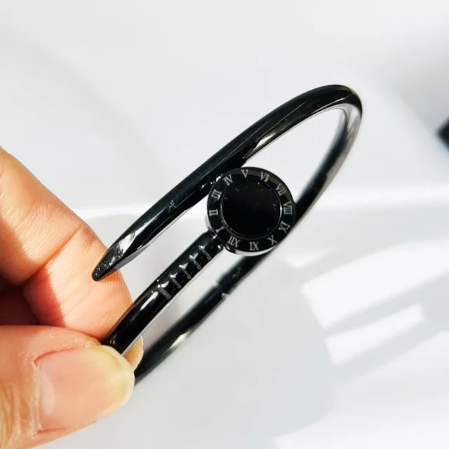 Fashion Design Round Brand Bangles Roman Numerals Nail Open Bracelet ...