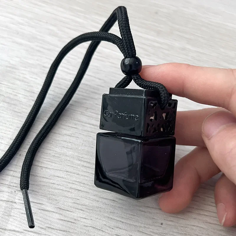 Black-Car-Perfume-Bottle-Mounted-Fragrance-Empty-Bottle-Car-Pendant ...