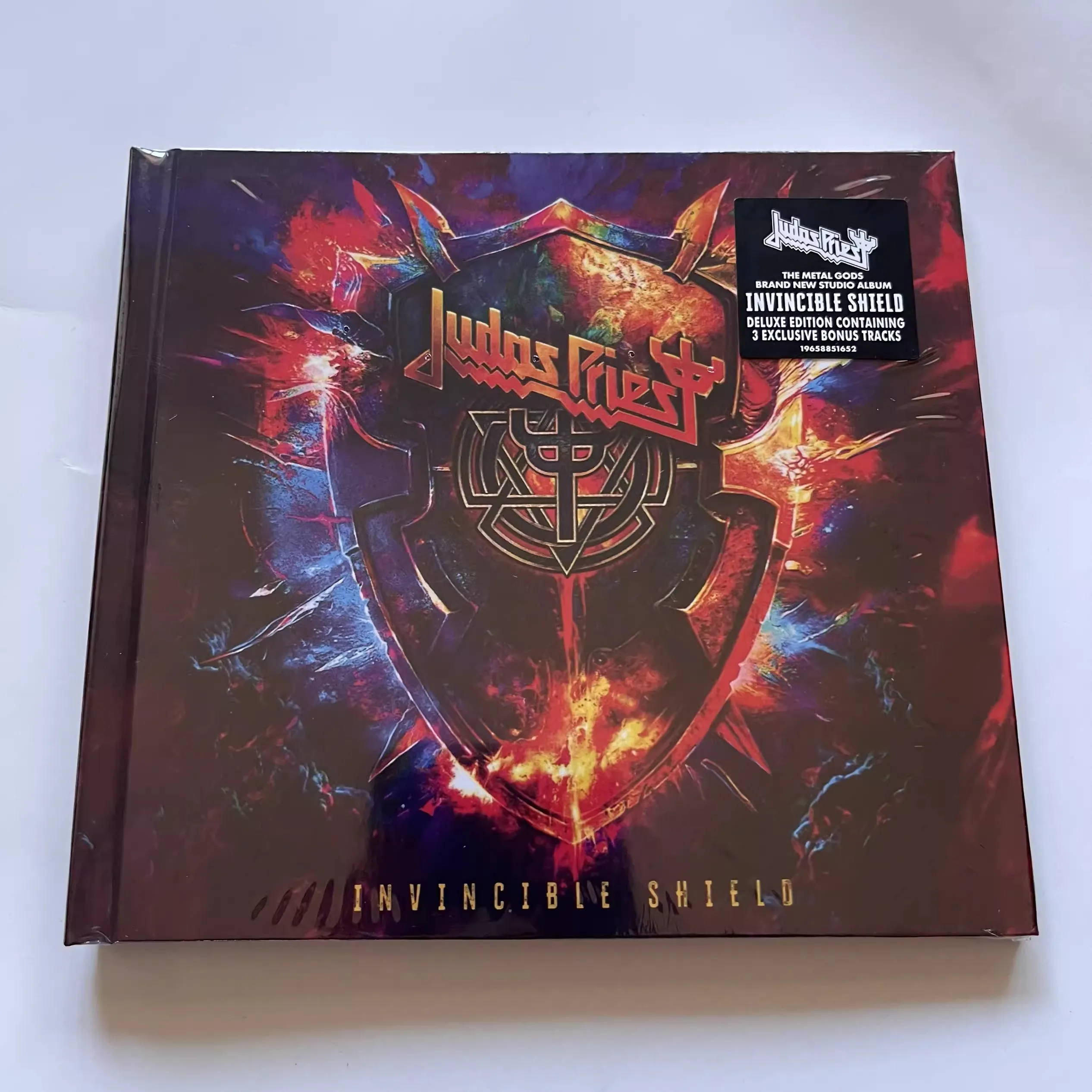 Classic-Heavy-Metal-Judas-Priest-Rob-Halford-Music-CD-Invincible-Shield ...