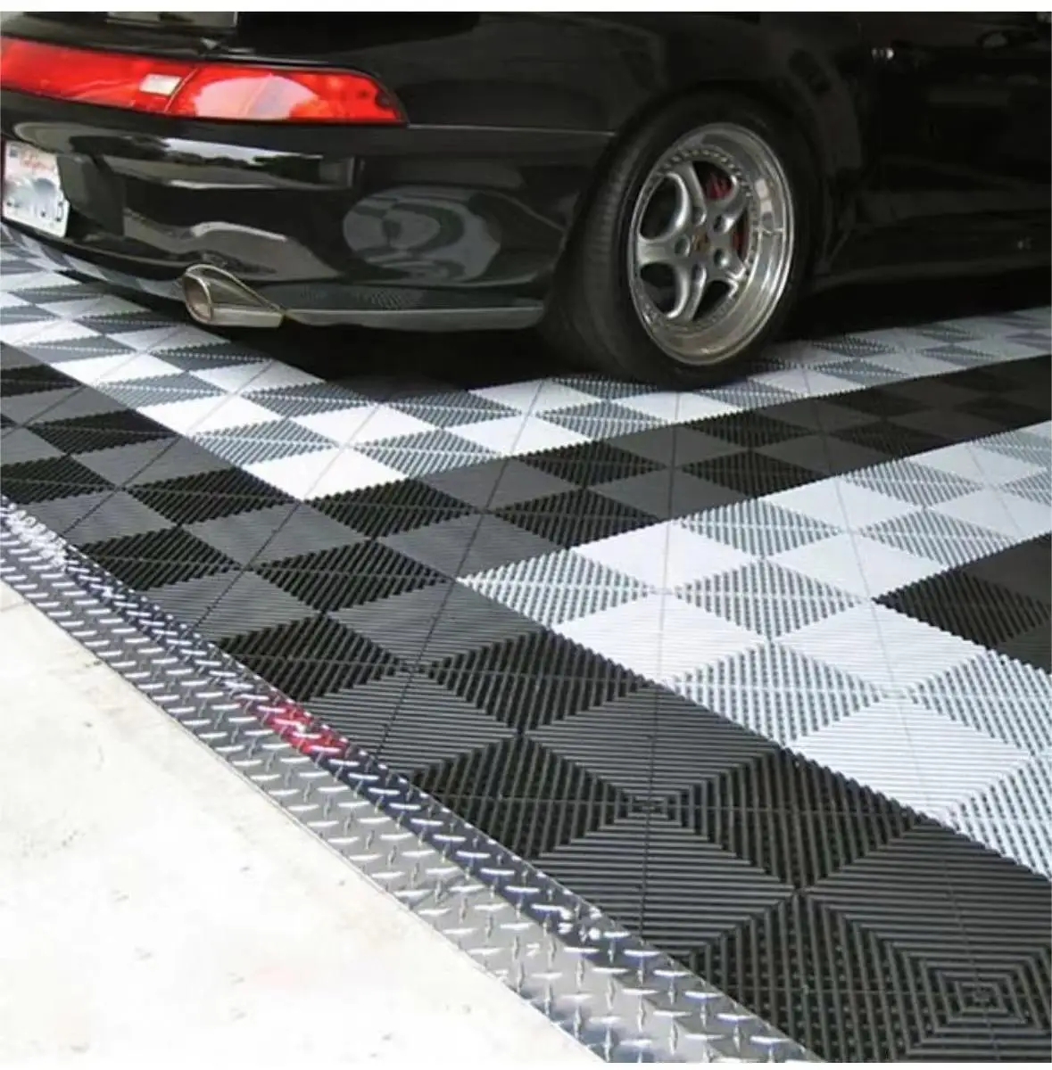 PVC-Modular-Interlocking-Floor-Tiles-Anti-Slip-Drain-Interlocking ...