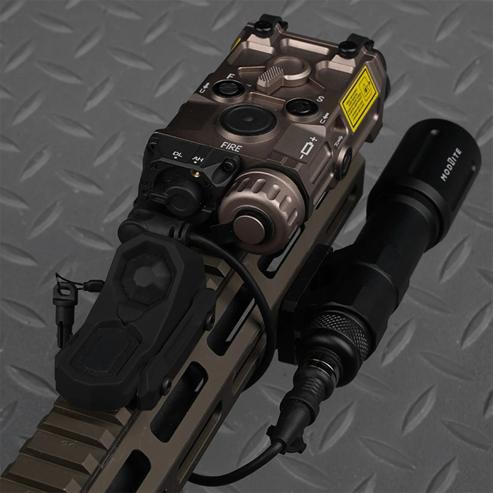 Dual-Remote-Flashlight-Pressure-Switch-SF-Plug-Crane-Laser-Tactical ...