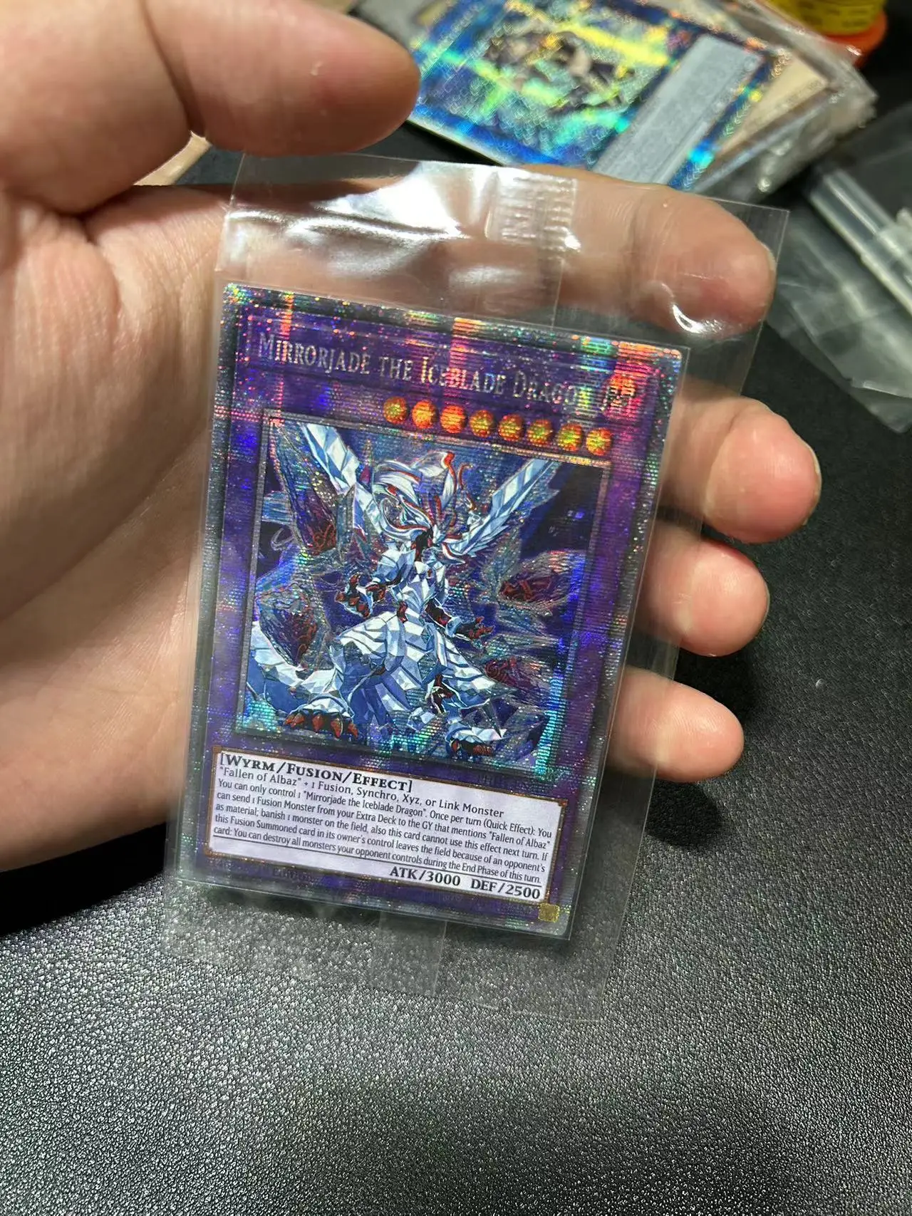 Yu-Gi-Oh-Juego-de-mesa-PrismaticSecret-Rare-PSER-TCG-Mirrorjade-the-Iceblade-Dragon-PHHY-EN100.jpg
