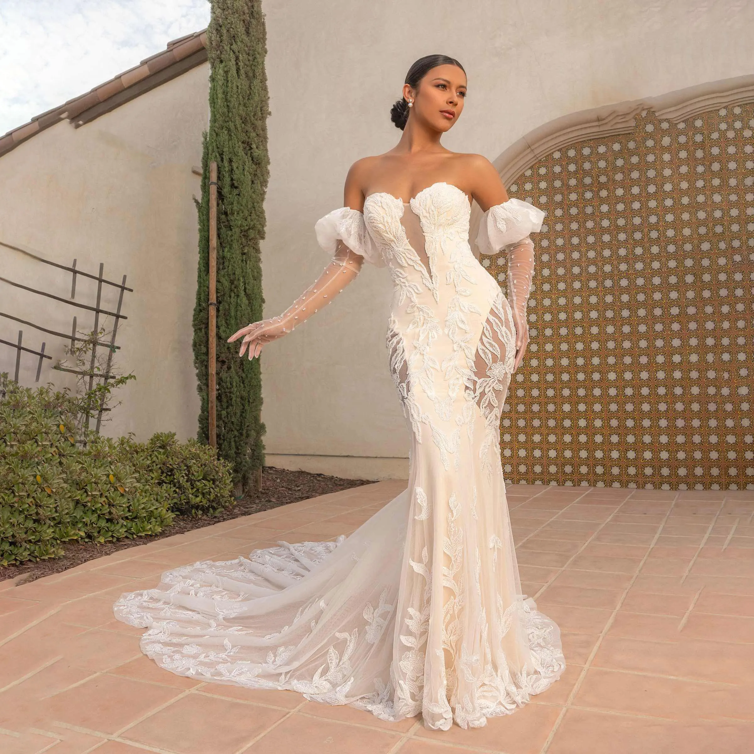 Exquisite Ball Gowns Sweetheart Wedding Dress Deep Illusion Lace ...