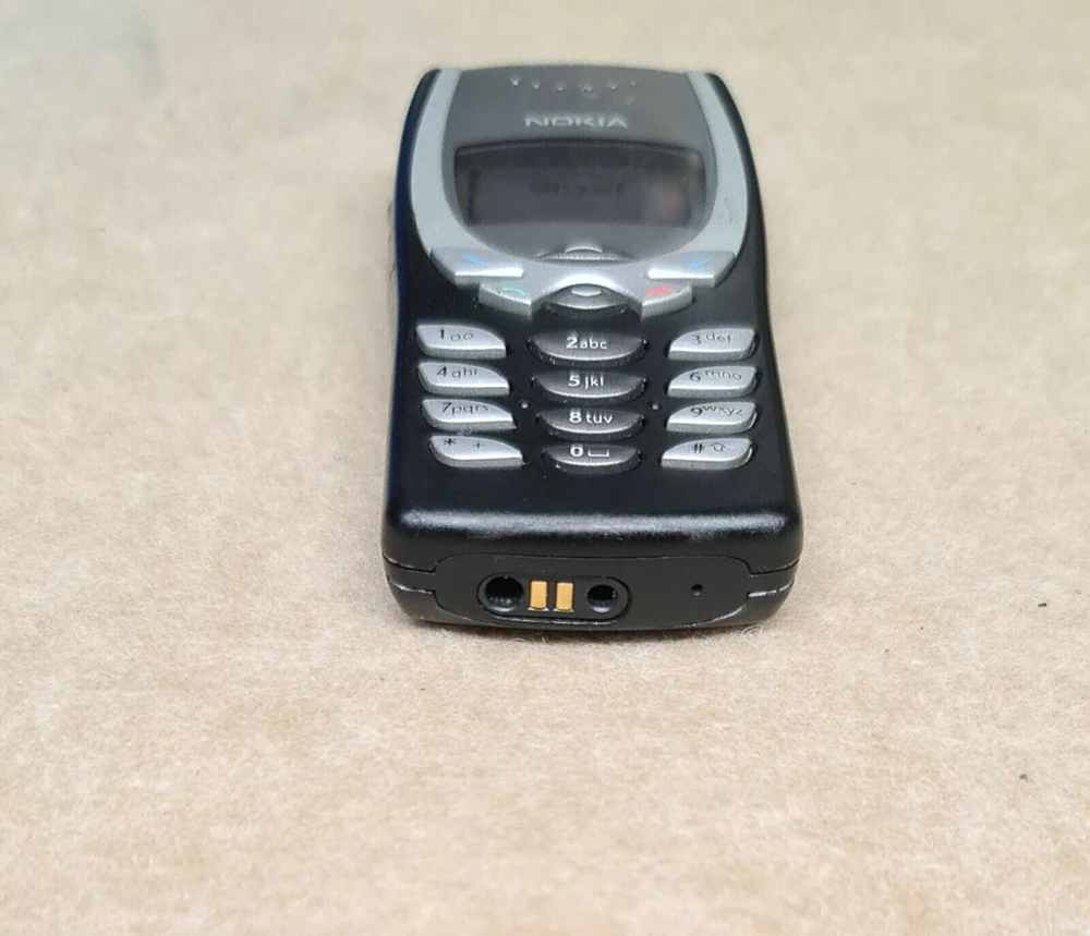 Nokia 8250