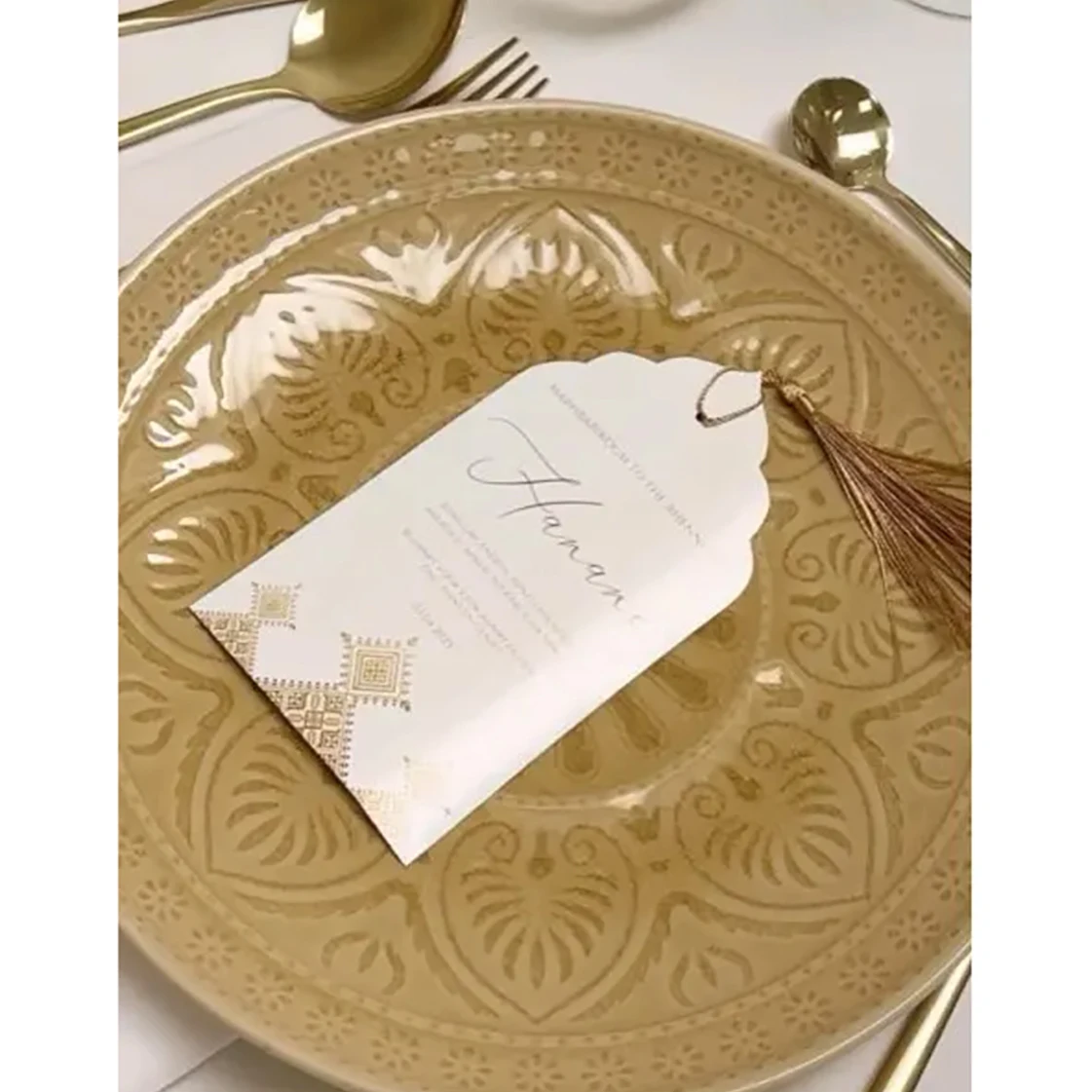 Custom Elegant Henna Table Card For Guest Wedding Invitation ...