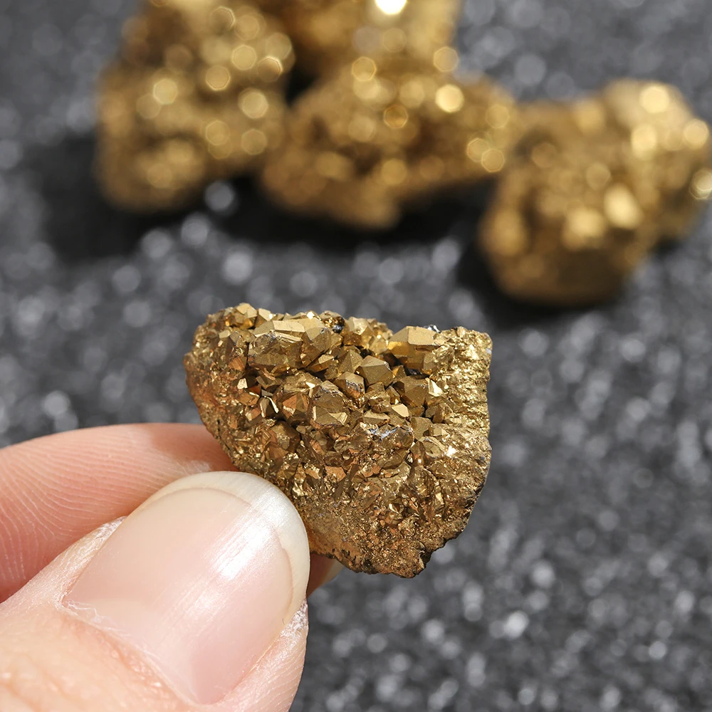 Electroplating-Gold-Crystal-Cluster-Natural-Materials-Titanium-Geode ...