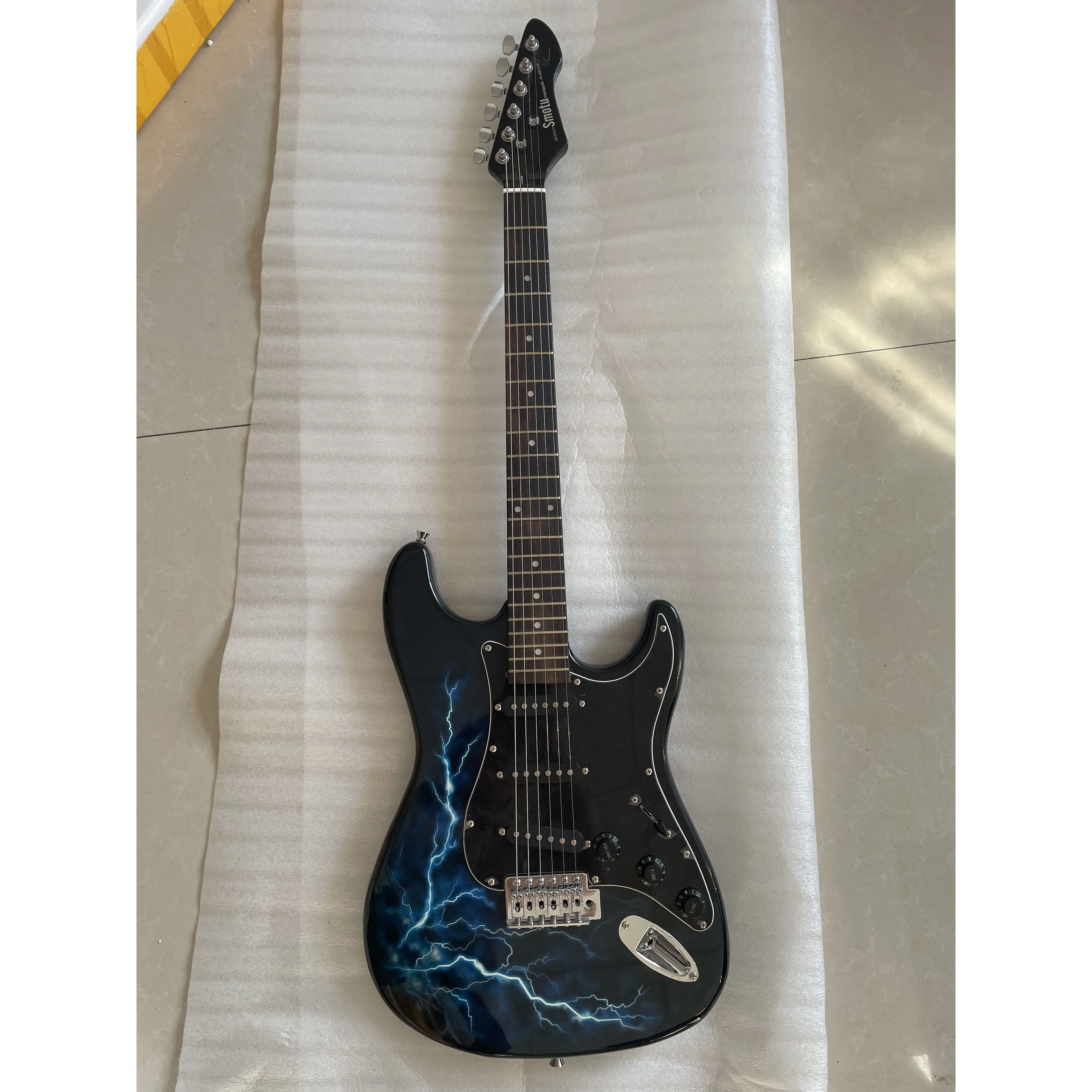 Blue-Lightning-Pattern-Electric-Guitar-Custom-Style-Chrome-Hardwares-6 ...