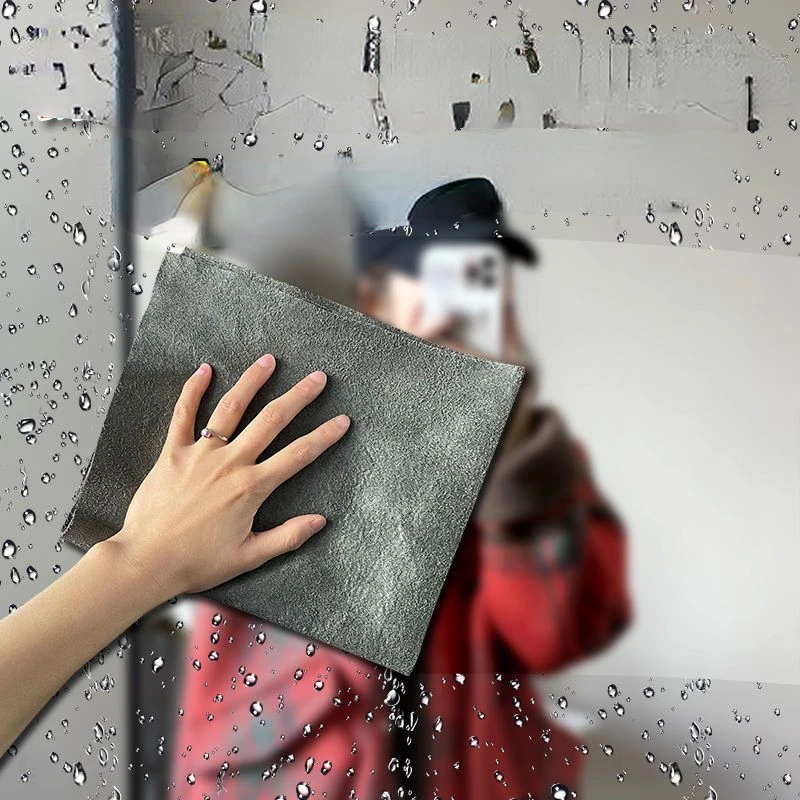 Wiping glass cloth absorbs water without watermark and leaves no traces ...