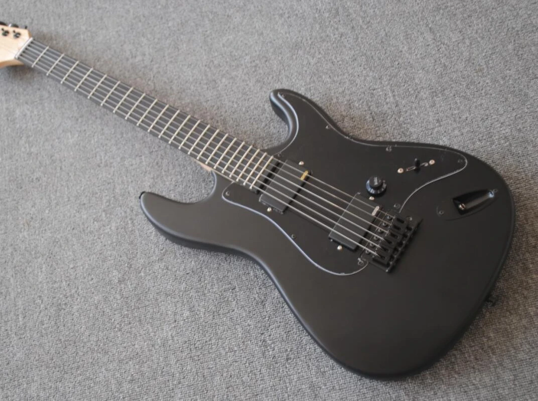 2022 Warmoth Strat Hardtail Build Matte Black Tom Delonge Style ...