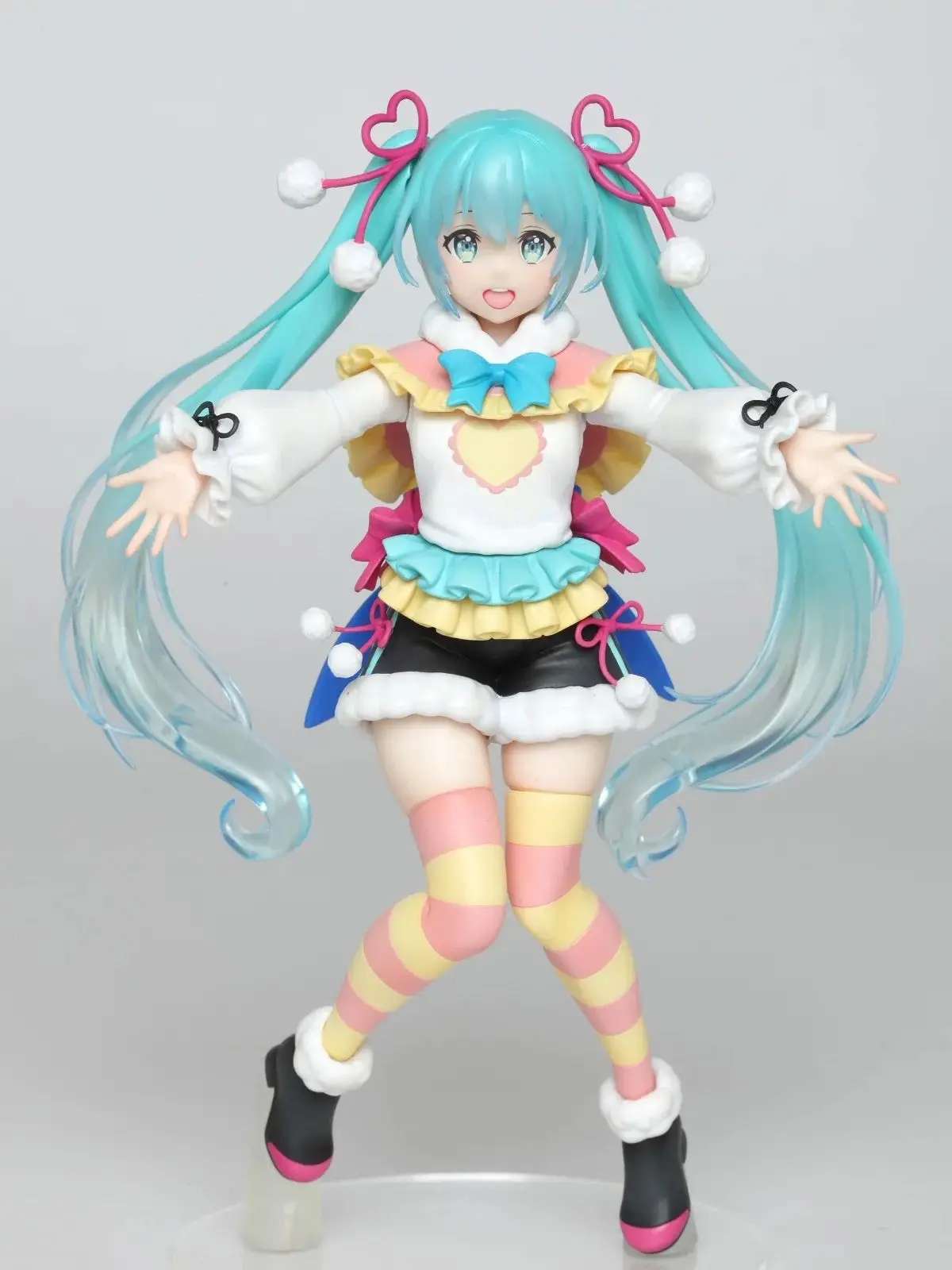 Judai Original TAITO VOCALOID Hatsune Miku Winter Image PVC Action ...