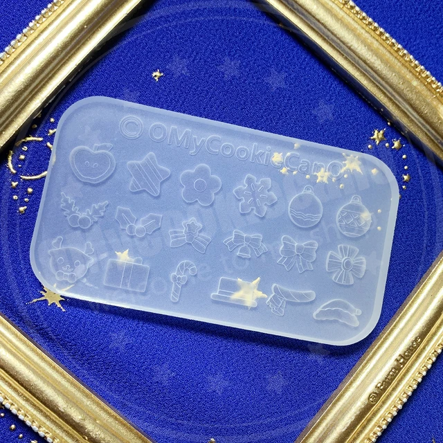 Super cute, with multiple interchangeable accessories, Christmas-themed ...