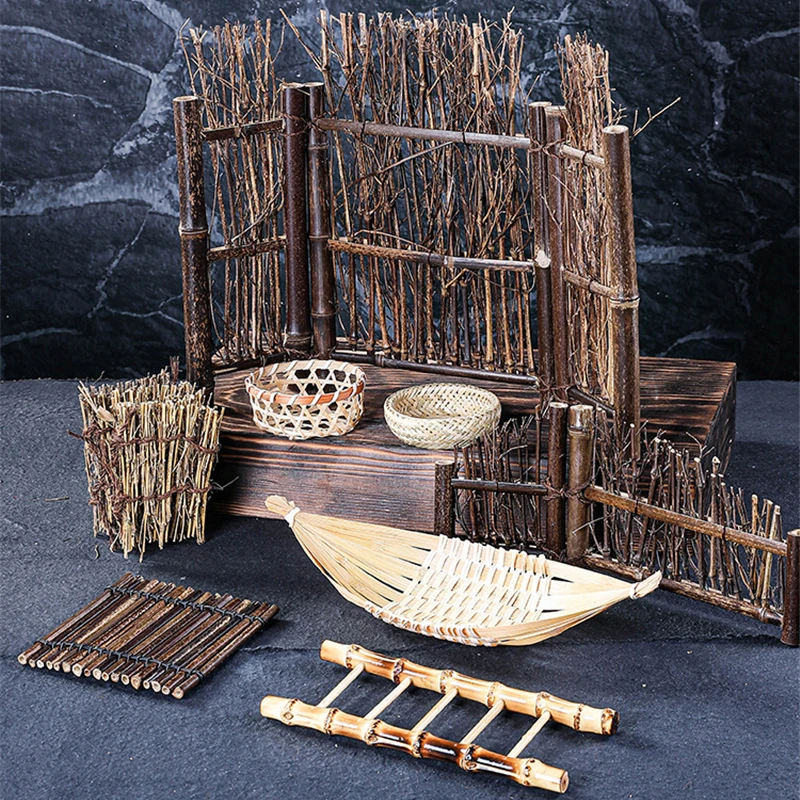 Decorative flowers and plants Japanese barbecue dishes Seafood Platter ...