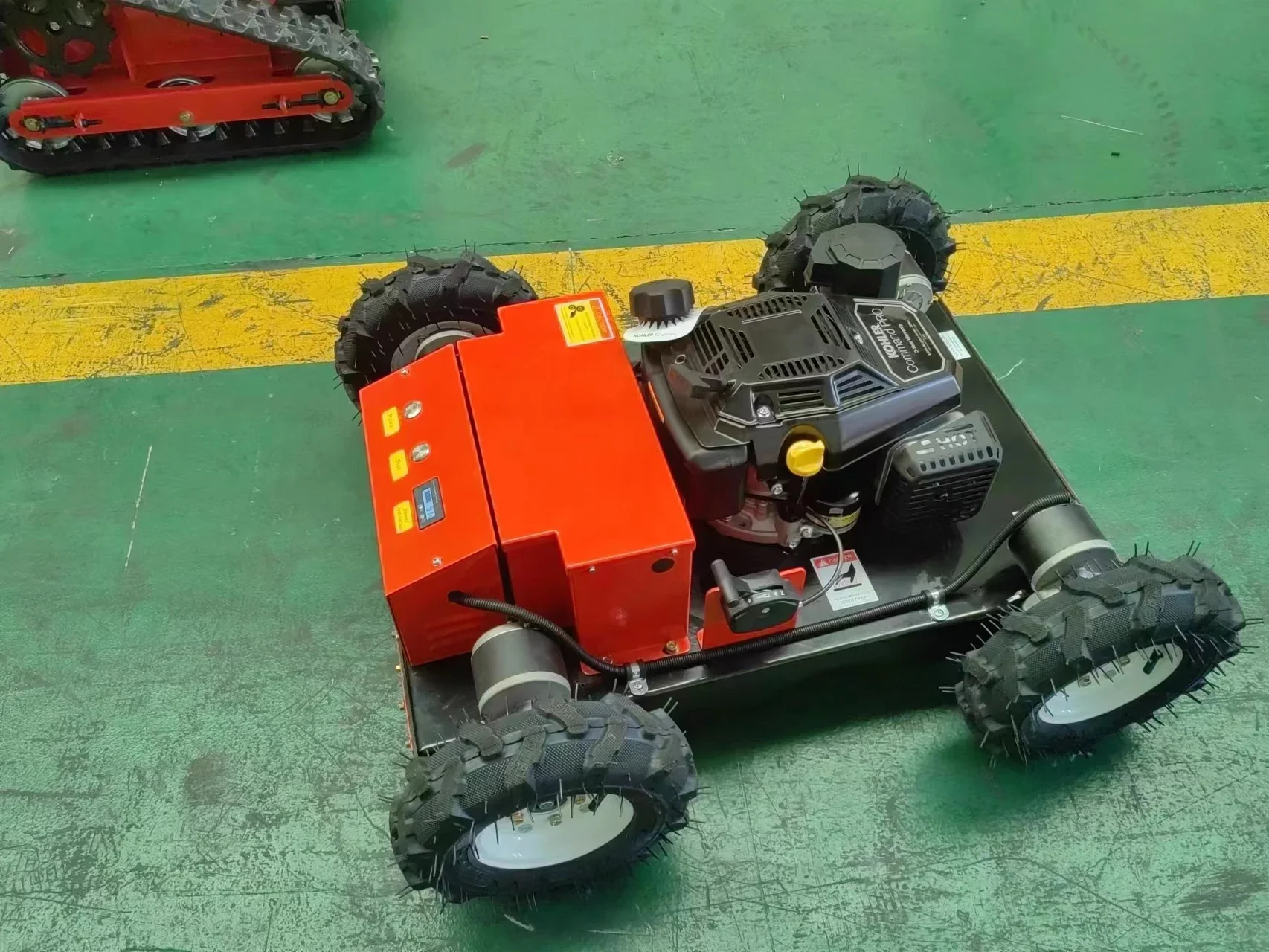 Remote-Control-Lawn-Mower-Crawler-All-Terrain-Slope-Mowing-Machine ...