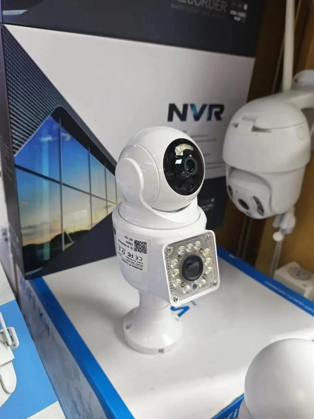 4MP UHD Yoosee APP E27 Full Color Wireless PTZ IP Dome Camera AI ...