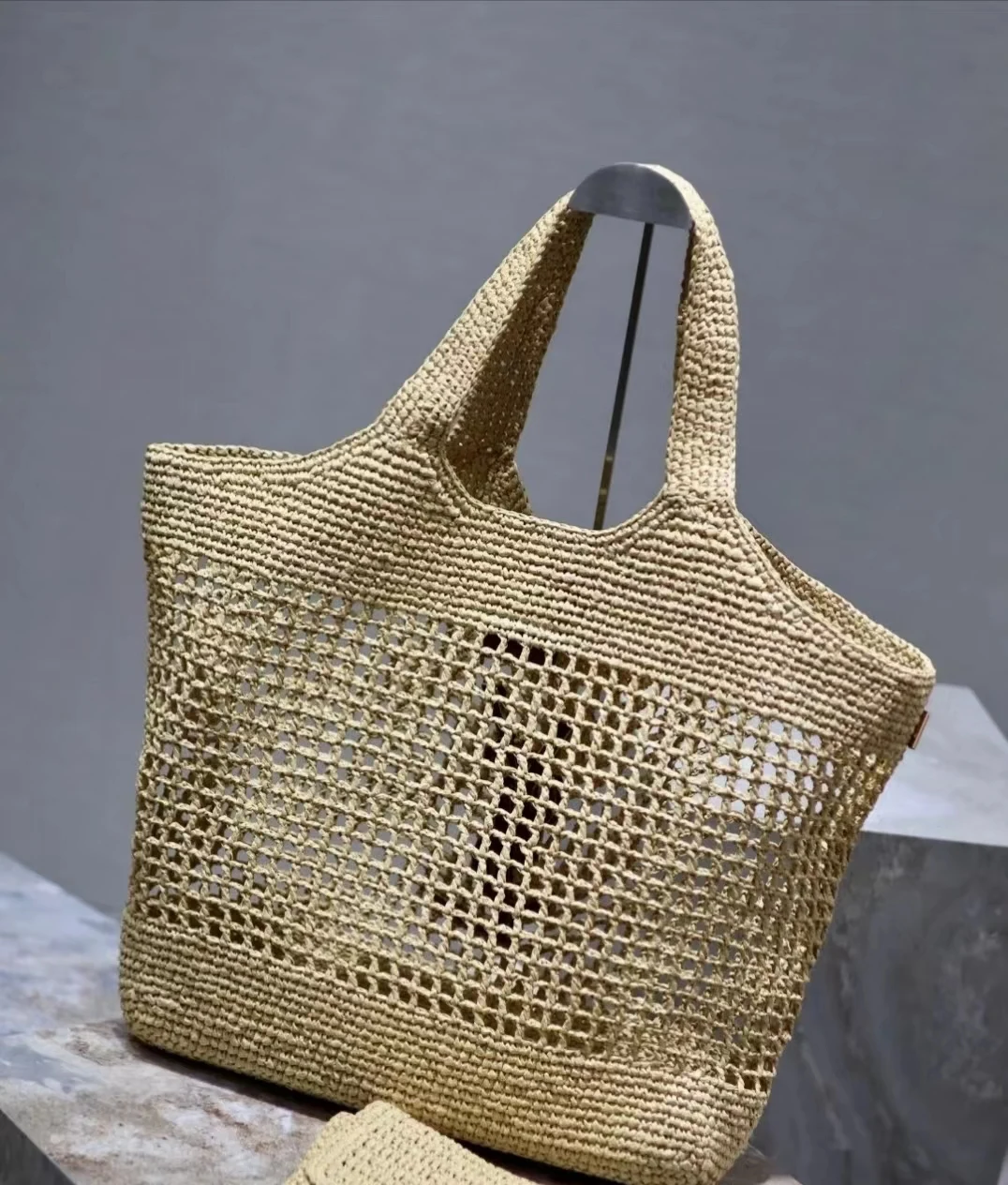 YS-2024-Spring-Summer-Woven-ICARE-Grass-Lafite-Handwoven-Big-Tote-Mother-and-Child.jpg