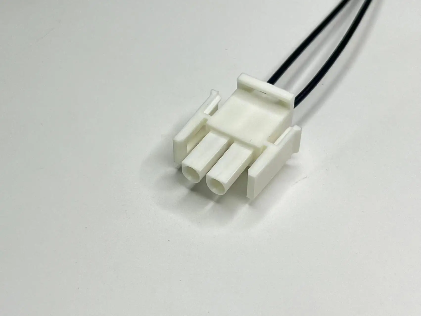 TE-Universal-Mate-N-Lok-6-35mm-Pitch-OTS-Cable-350777-1-with-Pin ...