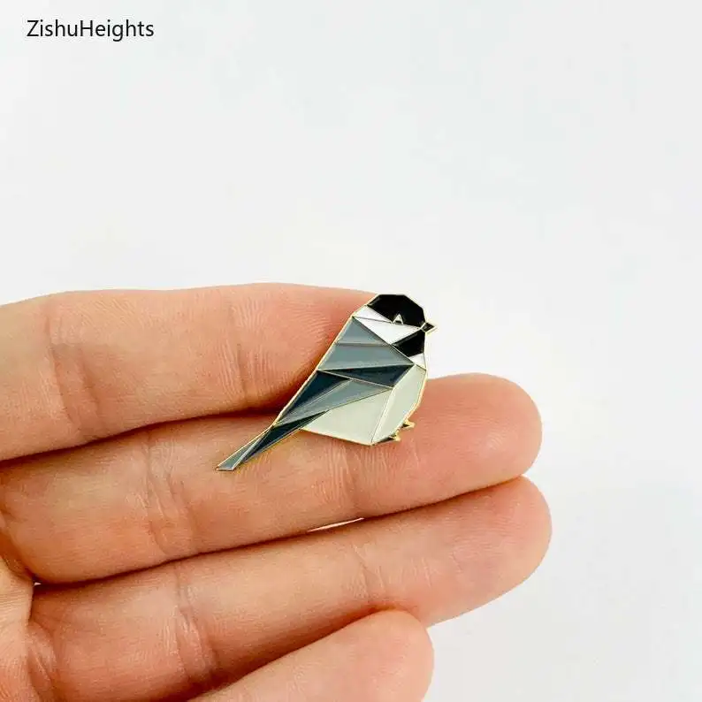 Chickadee Pin de esmalte de pájaro, joyería de Origami, alfileres de ...