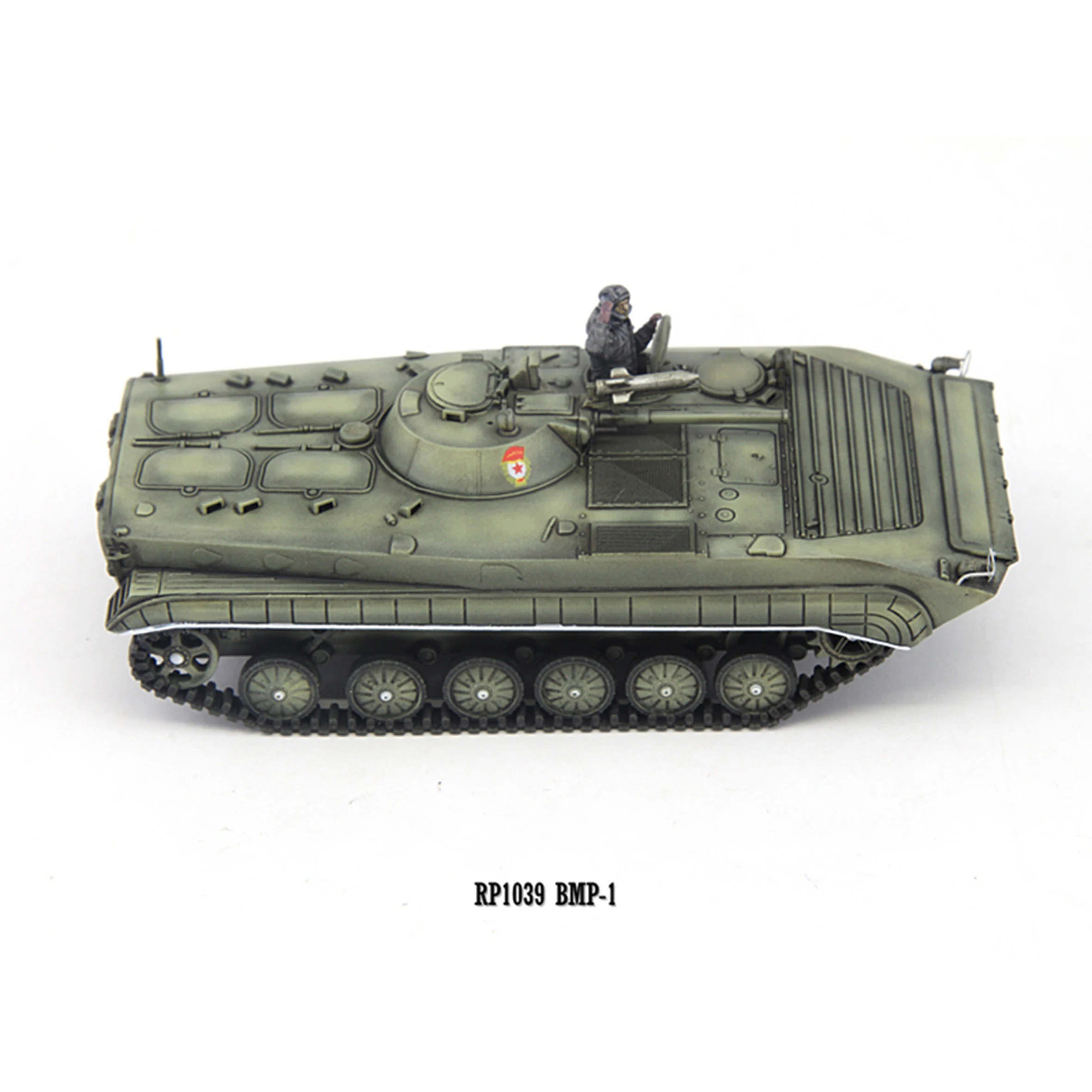 Modelo de vehículo de combate de infantería de BMP-1 rusa (+ 1 soldado ...