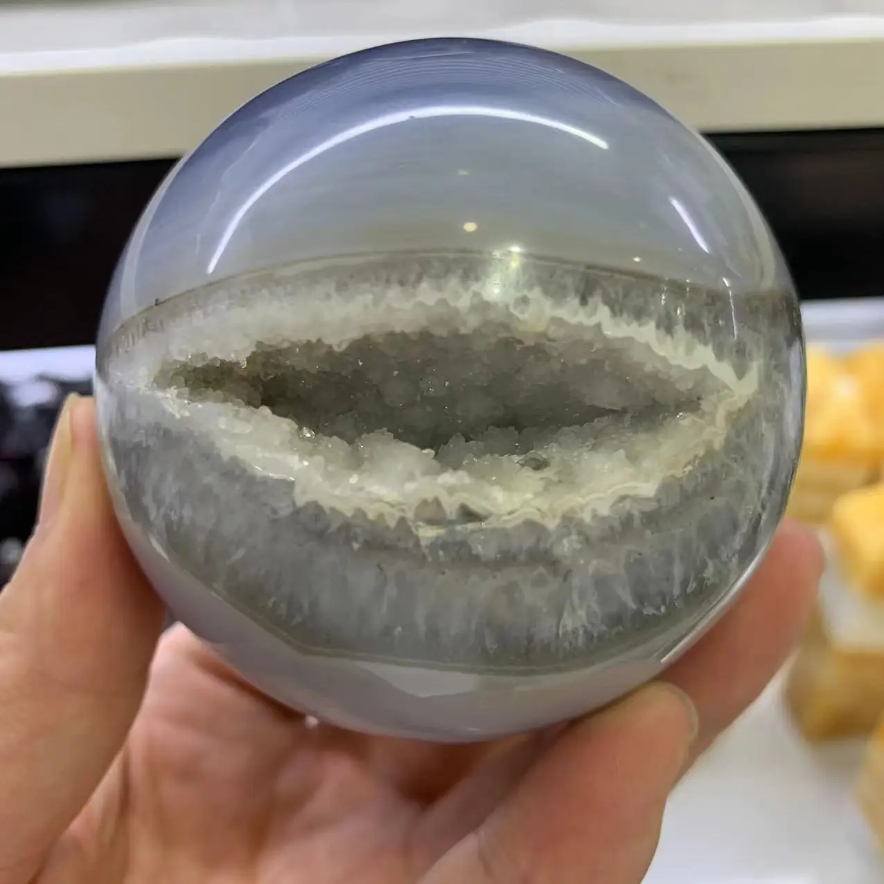 Natural-Agate-Crystal-Cave-Crystal-Ball-As-Gift-Room-Decoration.jpg