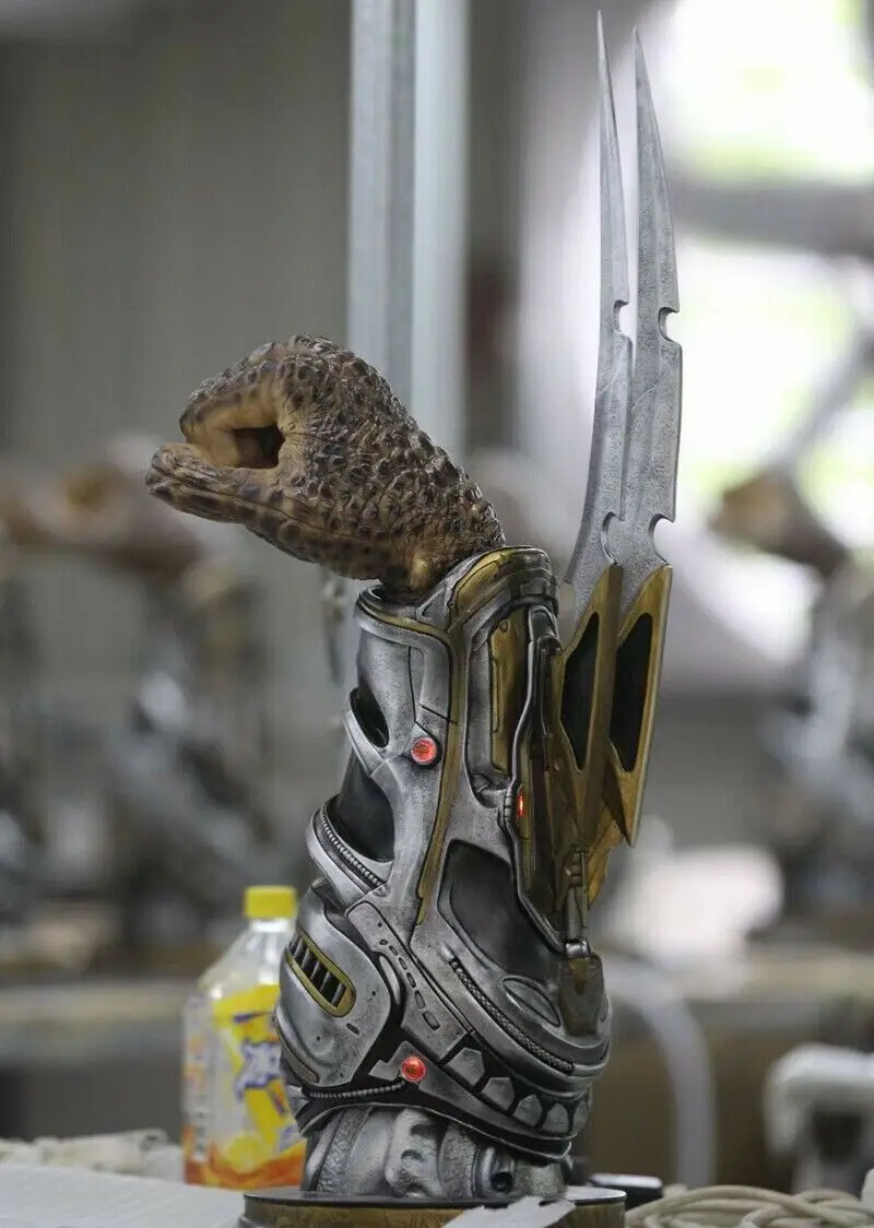 Predator Wrist Blades