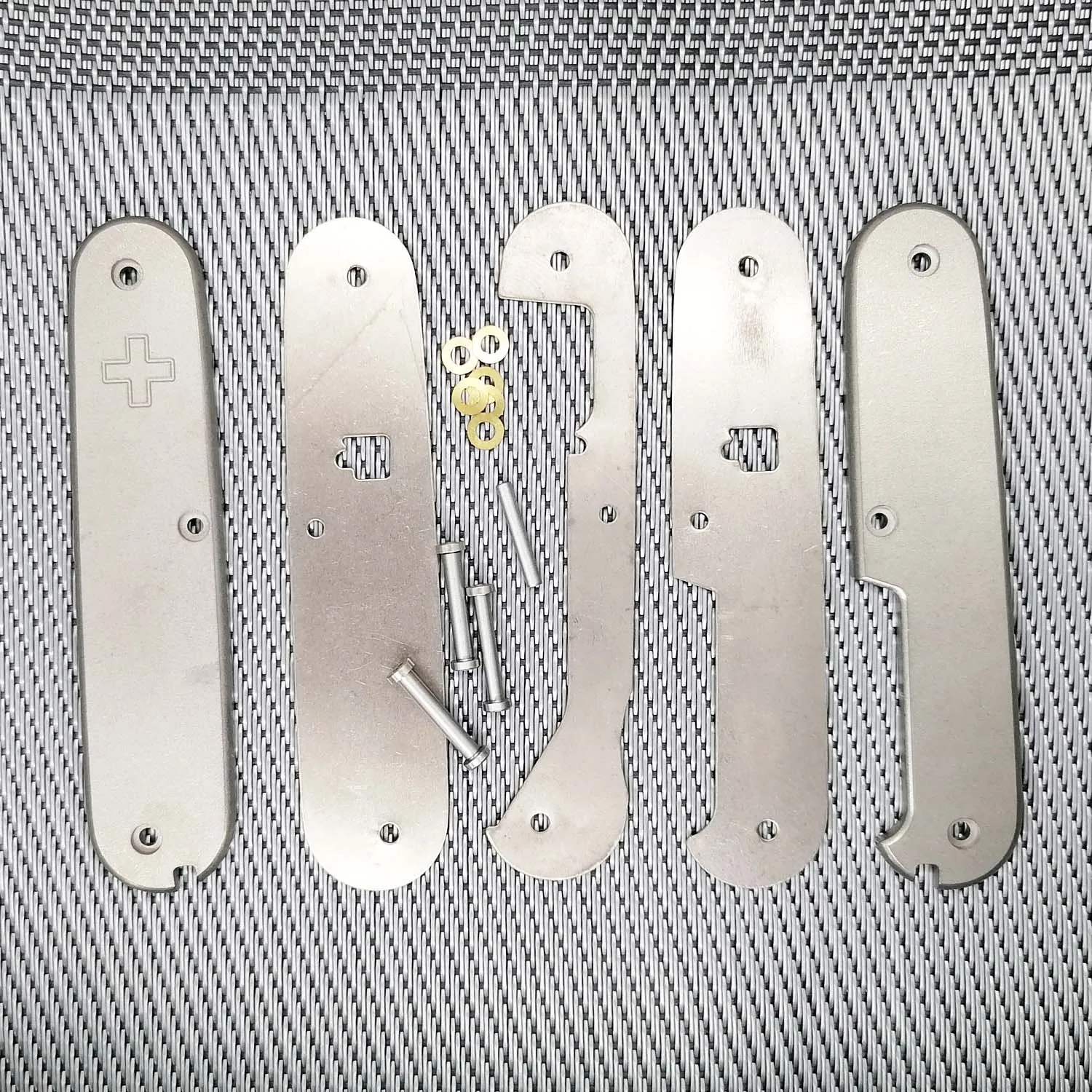 1-Pair-Titanium-Scale-with-Tweezers-Toothpick-Slot-SAK-TI-Scales-Handle ...